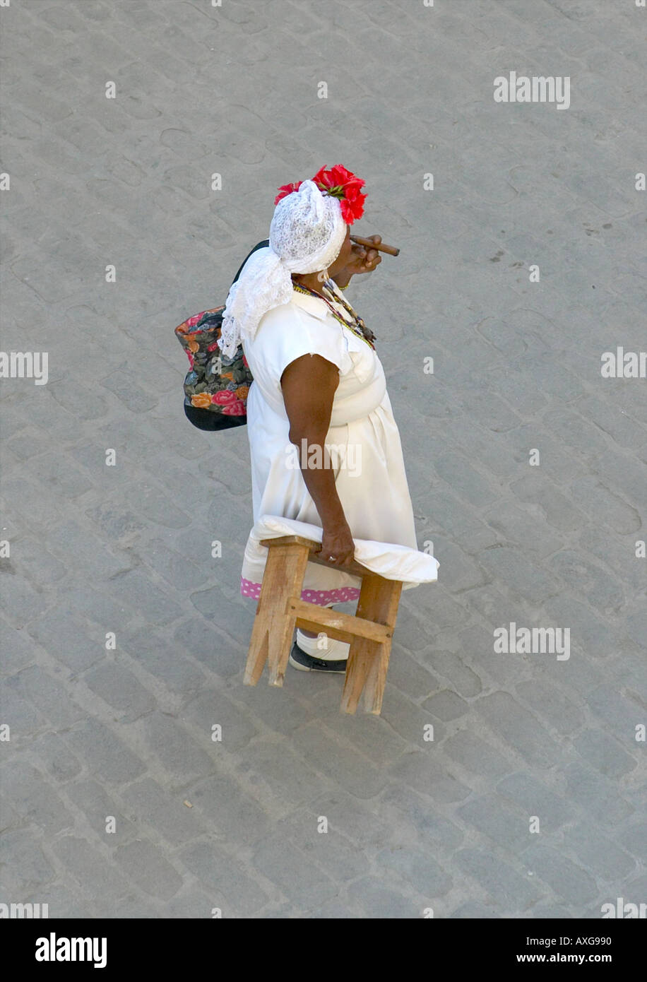 Walking While Smoking High Resolution Stock Photography and Images - Alamy
