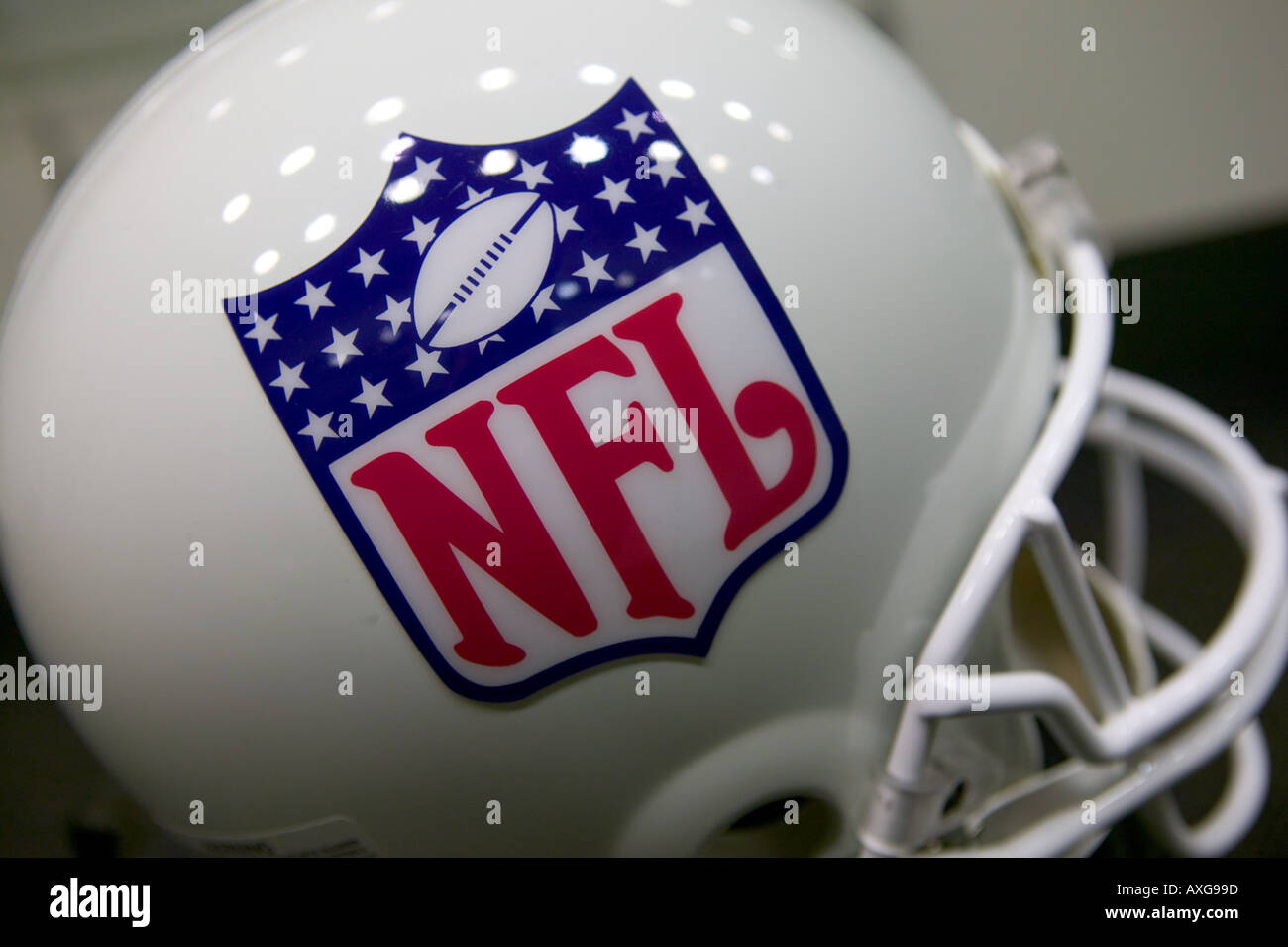 NFL logo on white helmet Stock Photo - Alamy