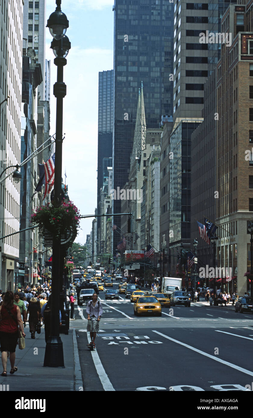 New York Fifth Avenue - the most famous shopping street Stock Photo - Alamy
