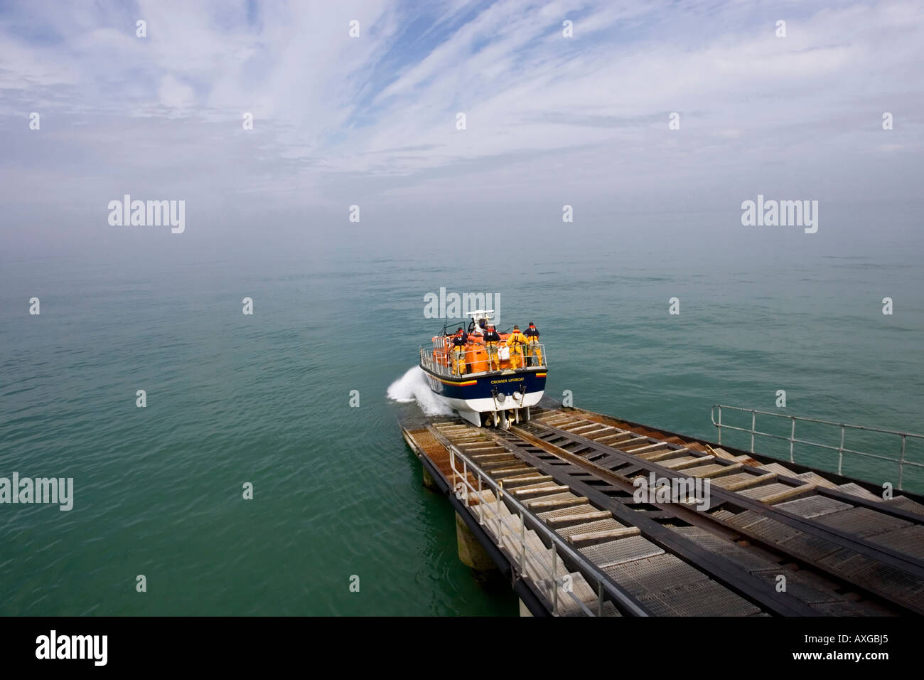 Launching the RNLI Cromer Tyne class lifeboat Stock Photo - Alamy