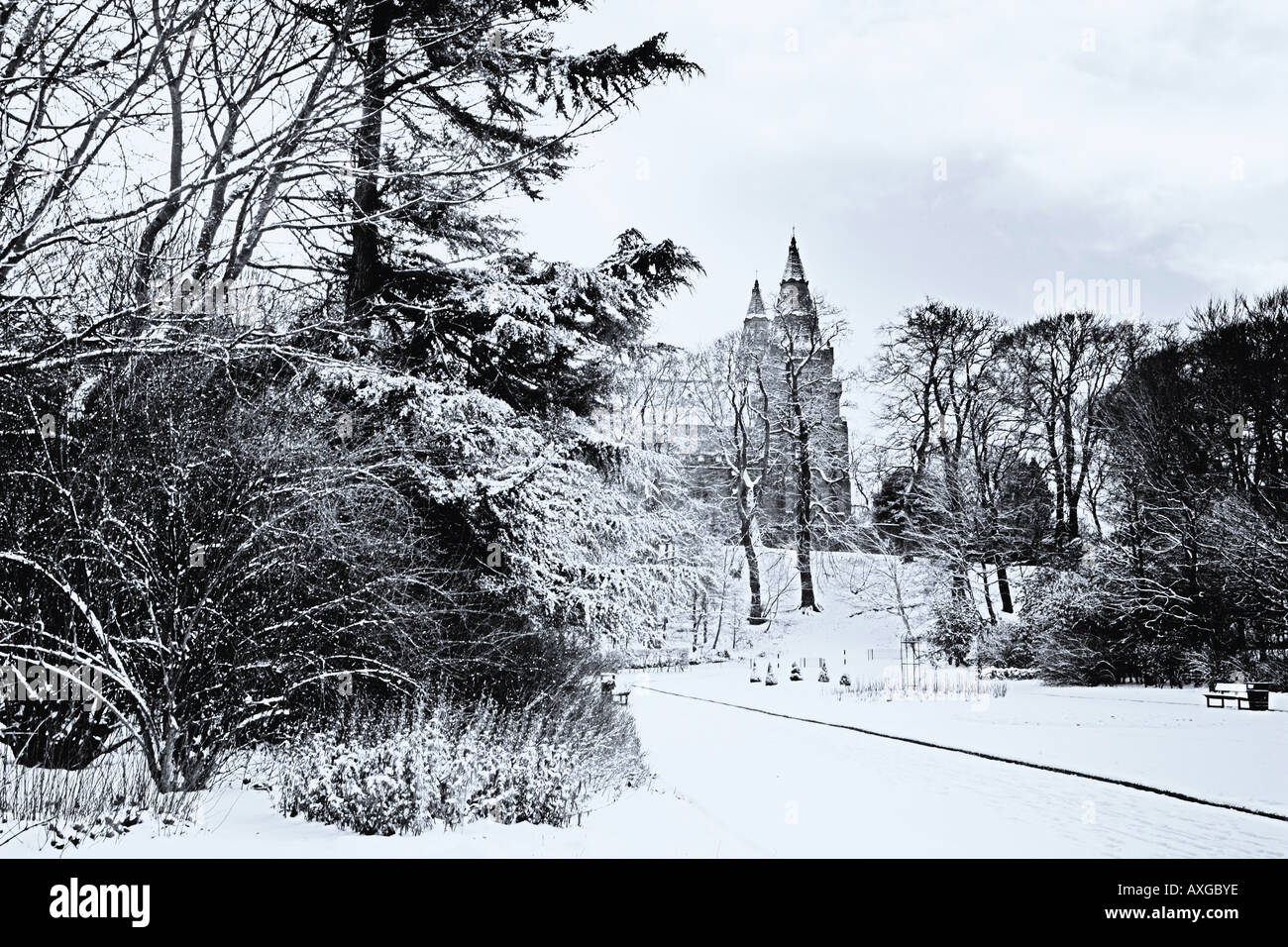 Old machar church hi-res stock photography and images - Alamy