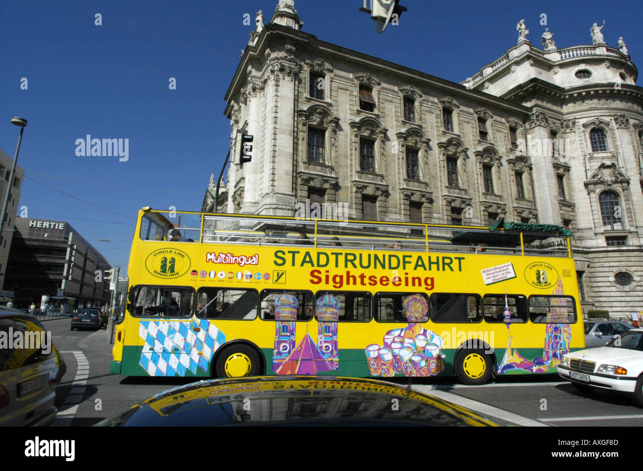 Bus sightseeing munich hi-res stock photography and images - Alamy