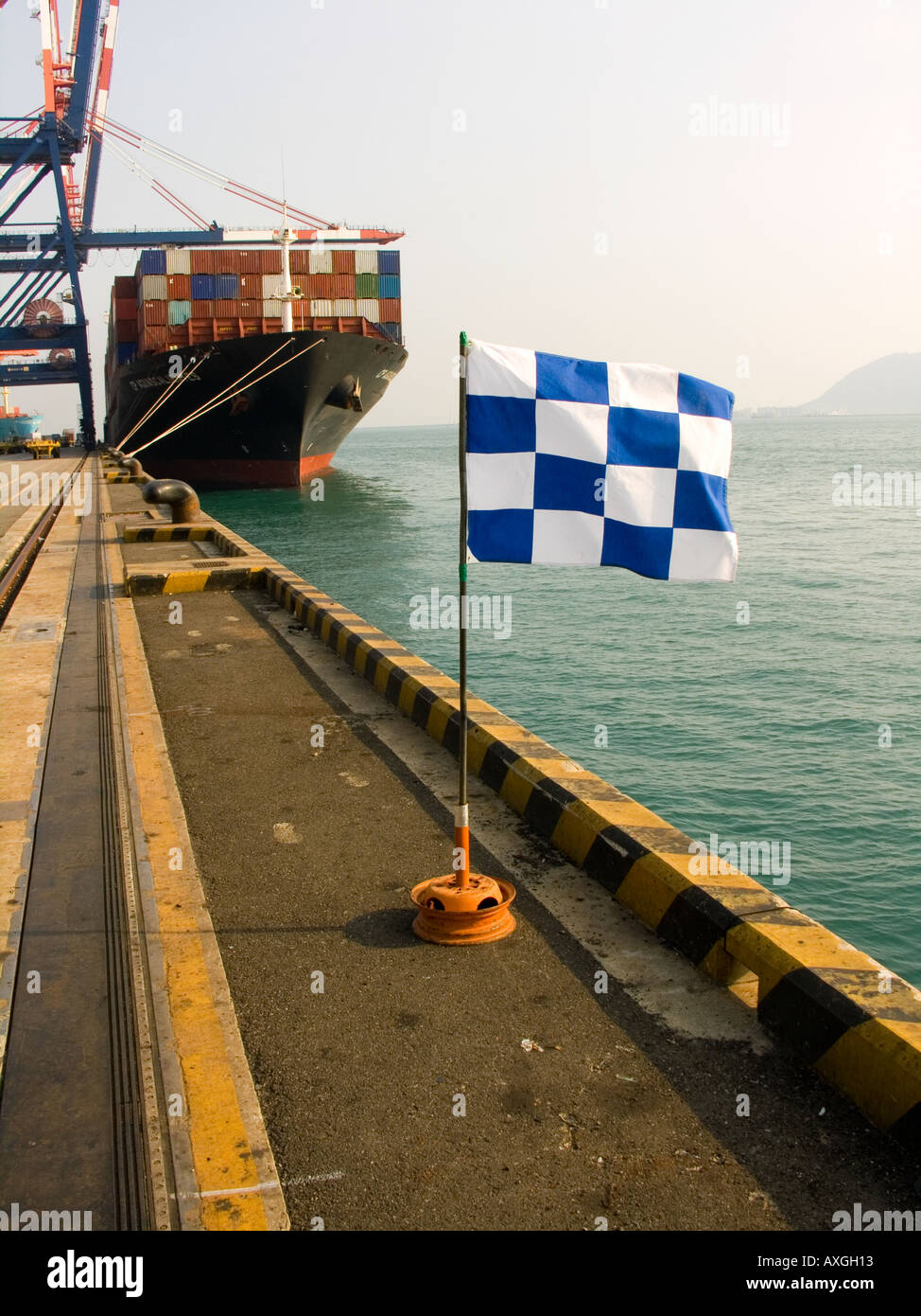 Shipping boxes flags High Resolution Stock Photography and Images - Alamy