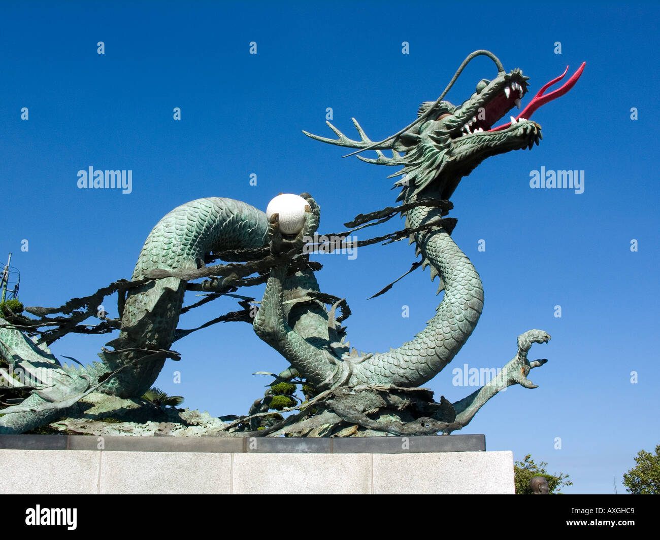 Tether symbol hi-res stock photography and images - Alamy