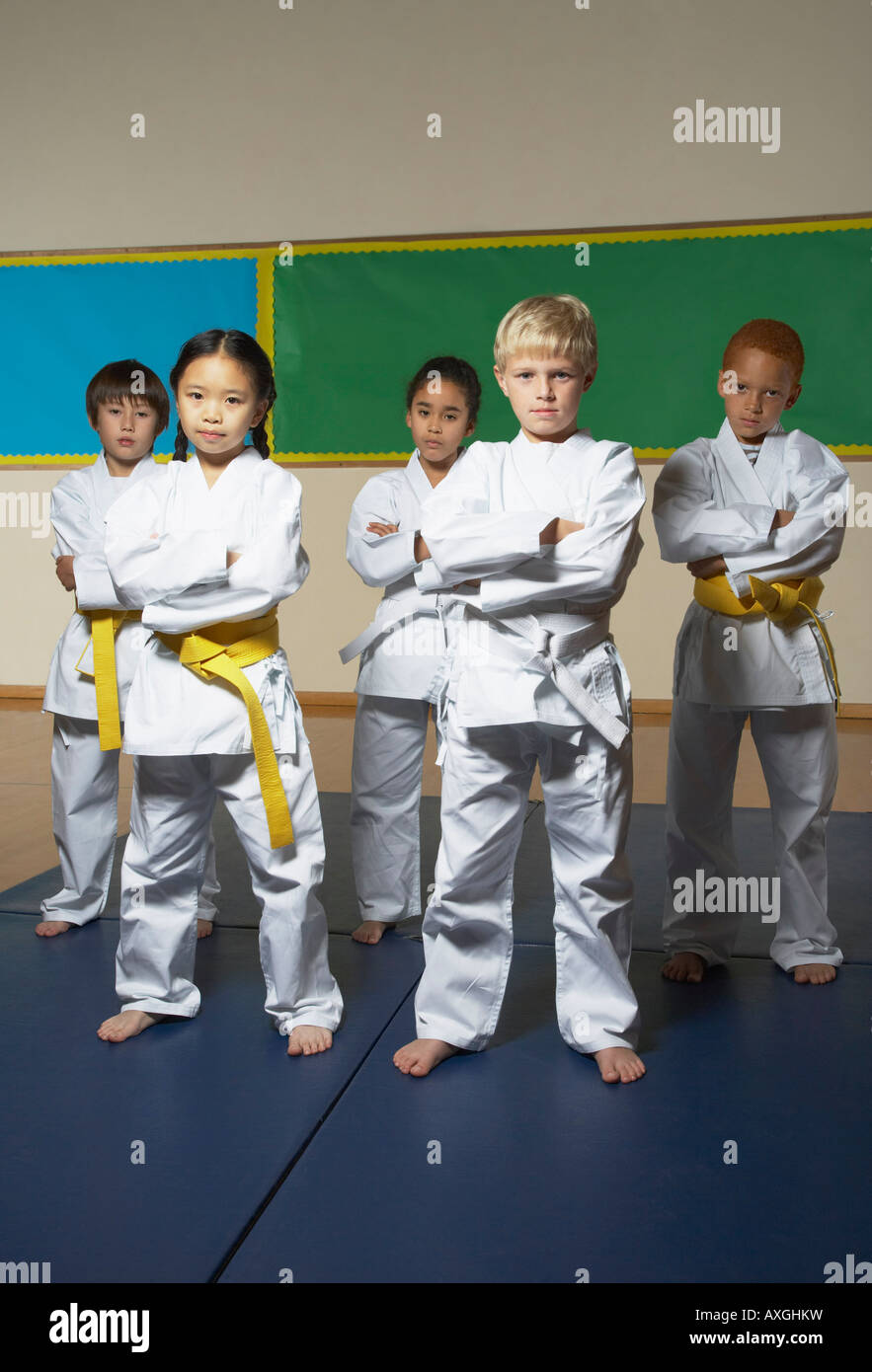 Girl boy black pose hi-res stock photography and images - Alamy