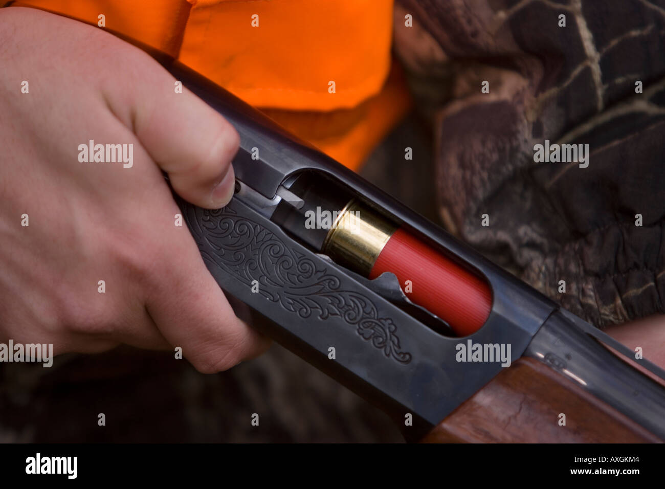 Loading a shotgun hi-res stock photography and images - Alamy