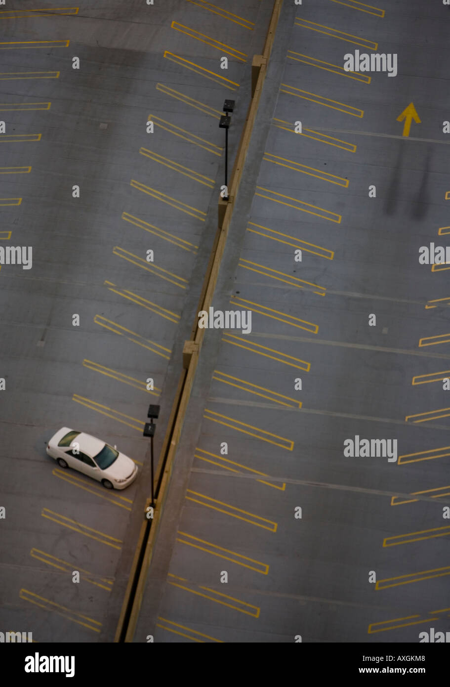 Single car hi-res stock photography and images - Alamy