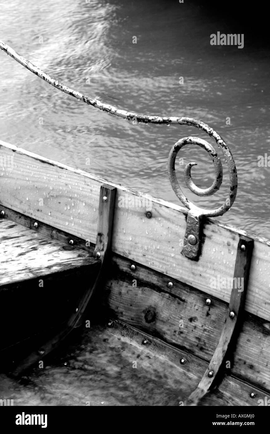 Rowing boat in the rain Derwentwater Stock Photo - Alamy