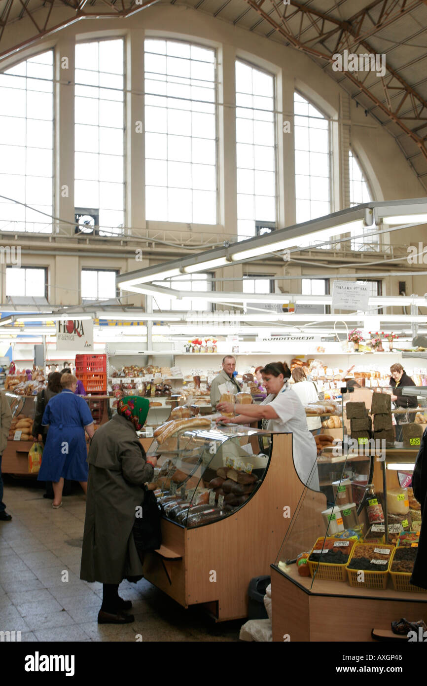 Food halls interior hi-res stock photography and images - Alamy