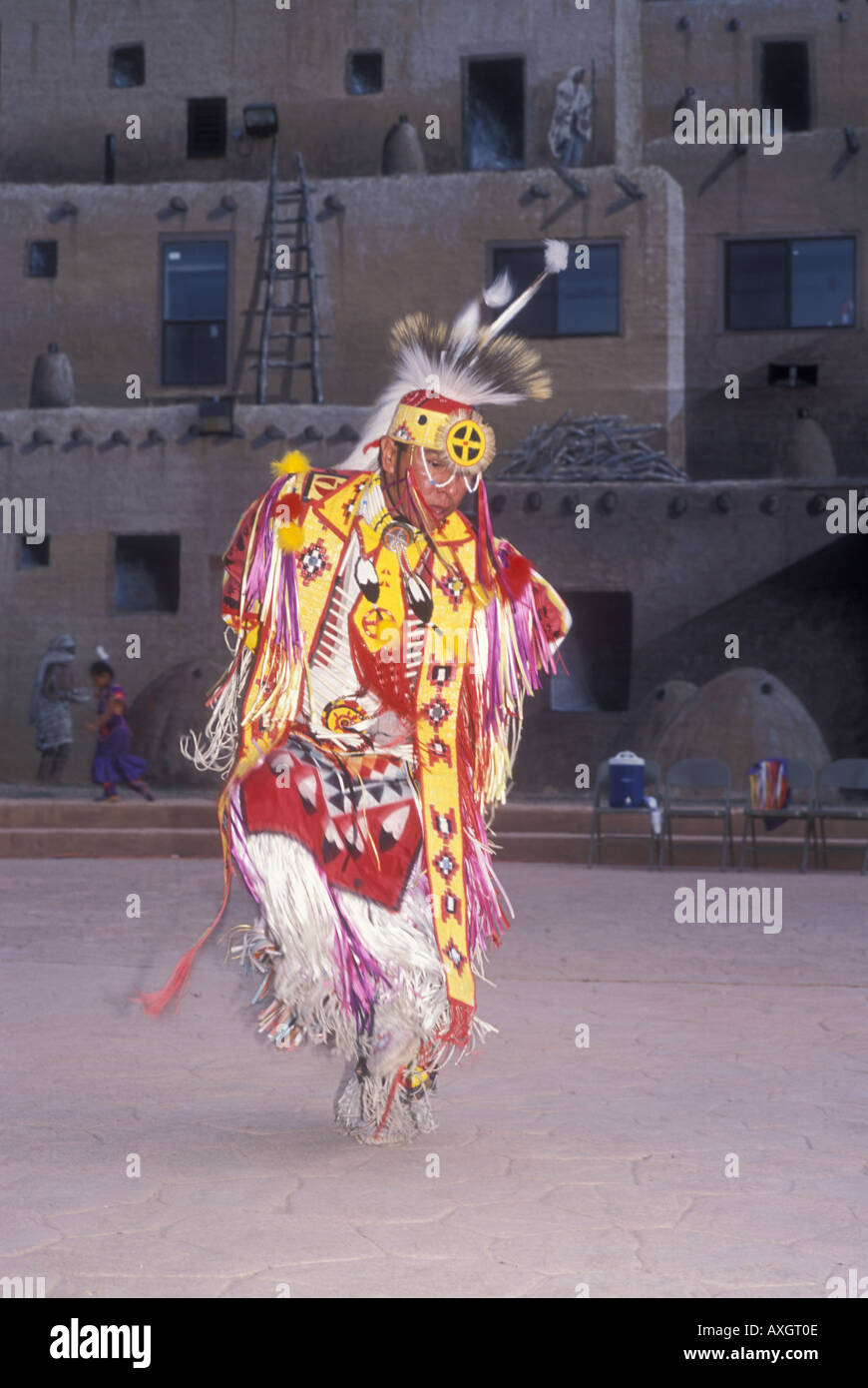 dakota sioux indian dance Stock Photo - Alamy
