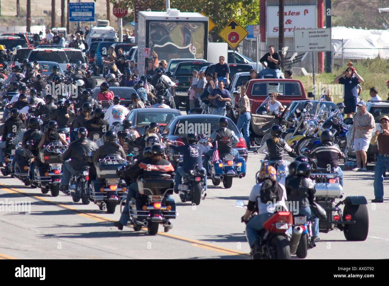 Parade of 2005 Love Ride 22 charity motorcycle riders get backed up at ...