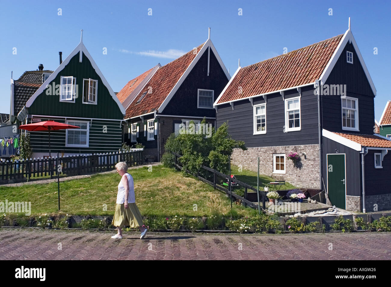 Three houses hi-res stock photography and images - Alamy