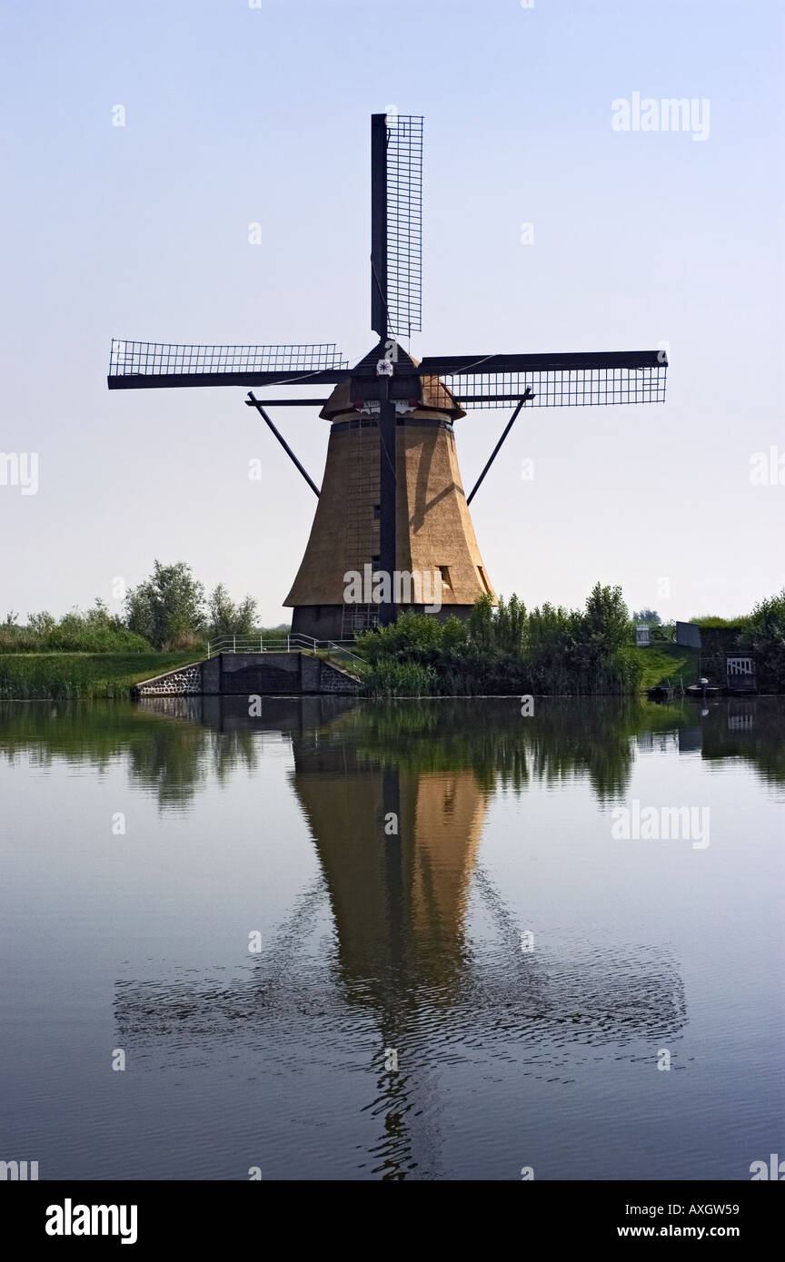 Canal side windmill hi-res stock photography and images - Alamy