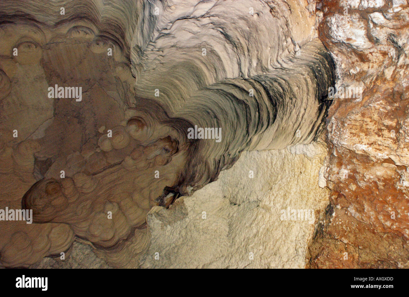 Horizontal groove lines hi-res stock photography and images - Alamy