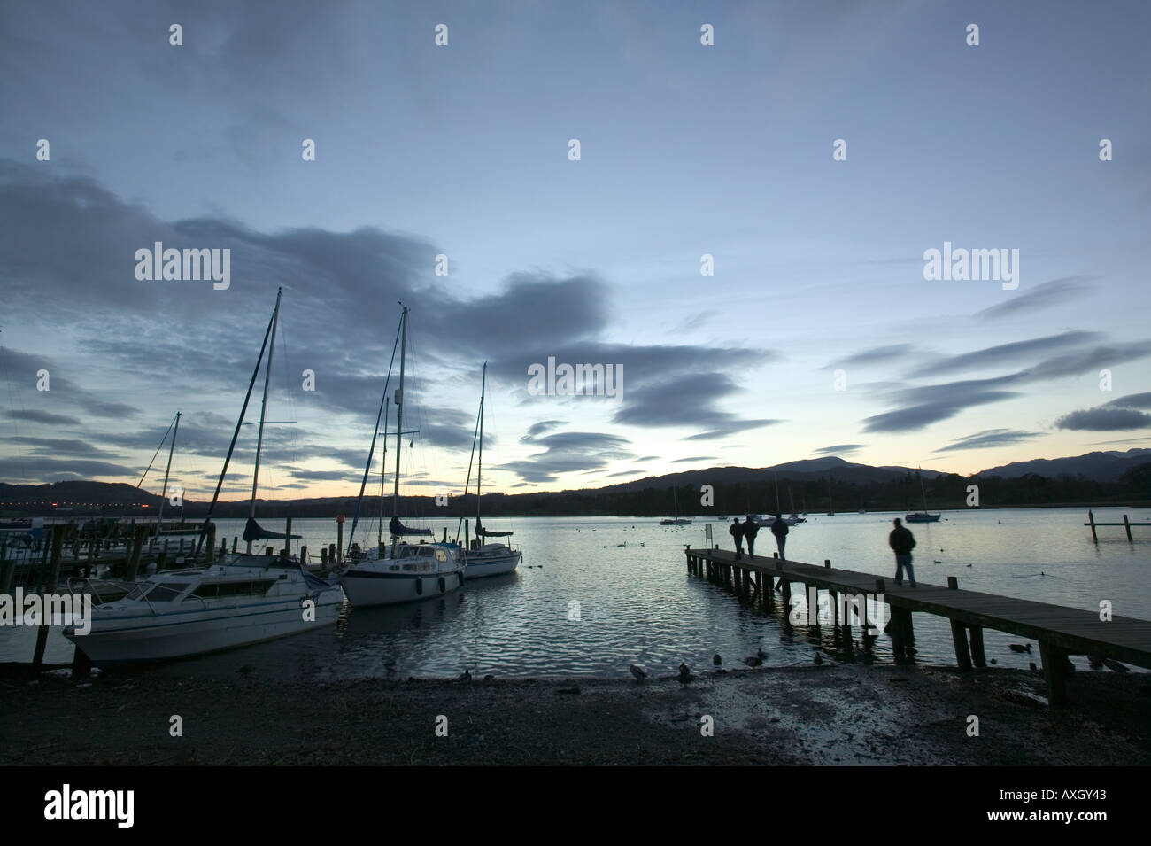 Windermere lake boardwalk hi-res stock photography and images - Alamy