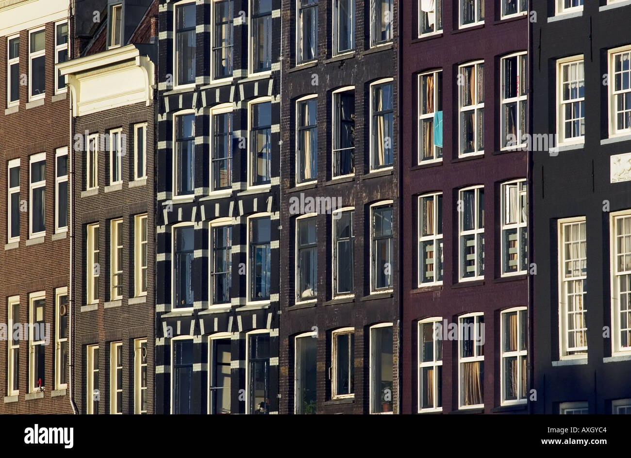 row of windows Stock Photo - Alamy