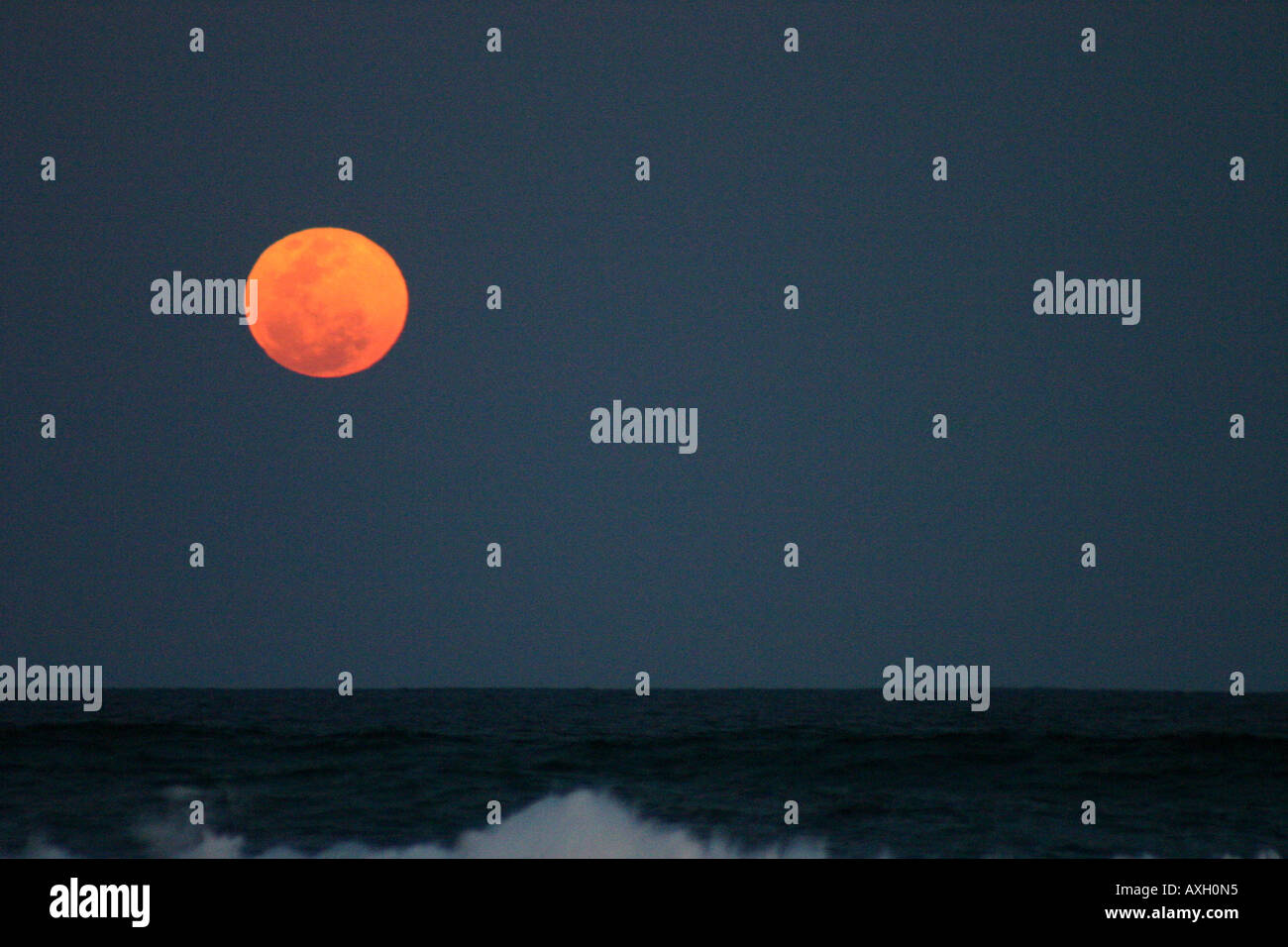 Moonrise monochromatic hi-res stock photography and images - Alamy