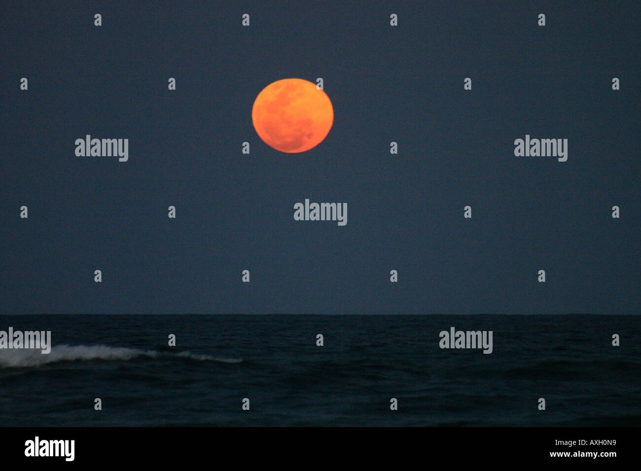 Moonrise monochromatic hi-res stock photography and images - Alamy
