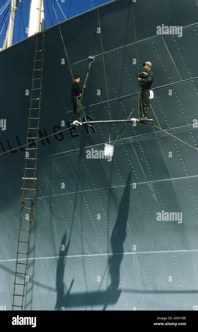 Ship painting hi-res stock photography and images - Alamy