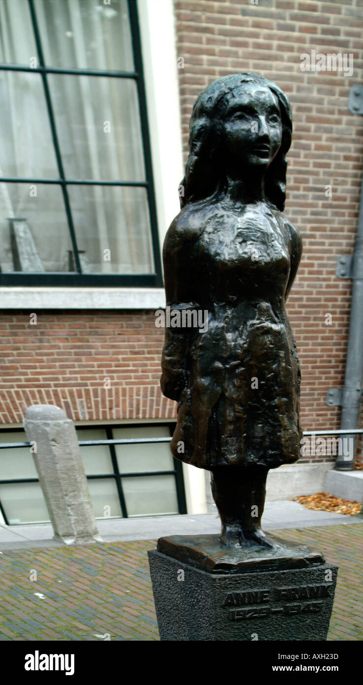 Ann Frank statue Amsterdam Stock Photo - Alamy