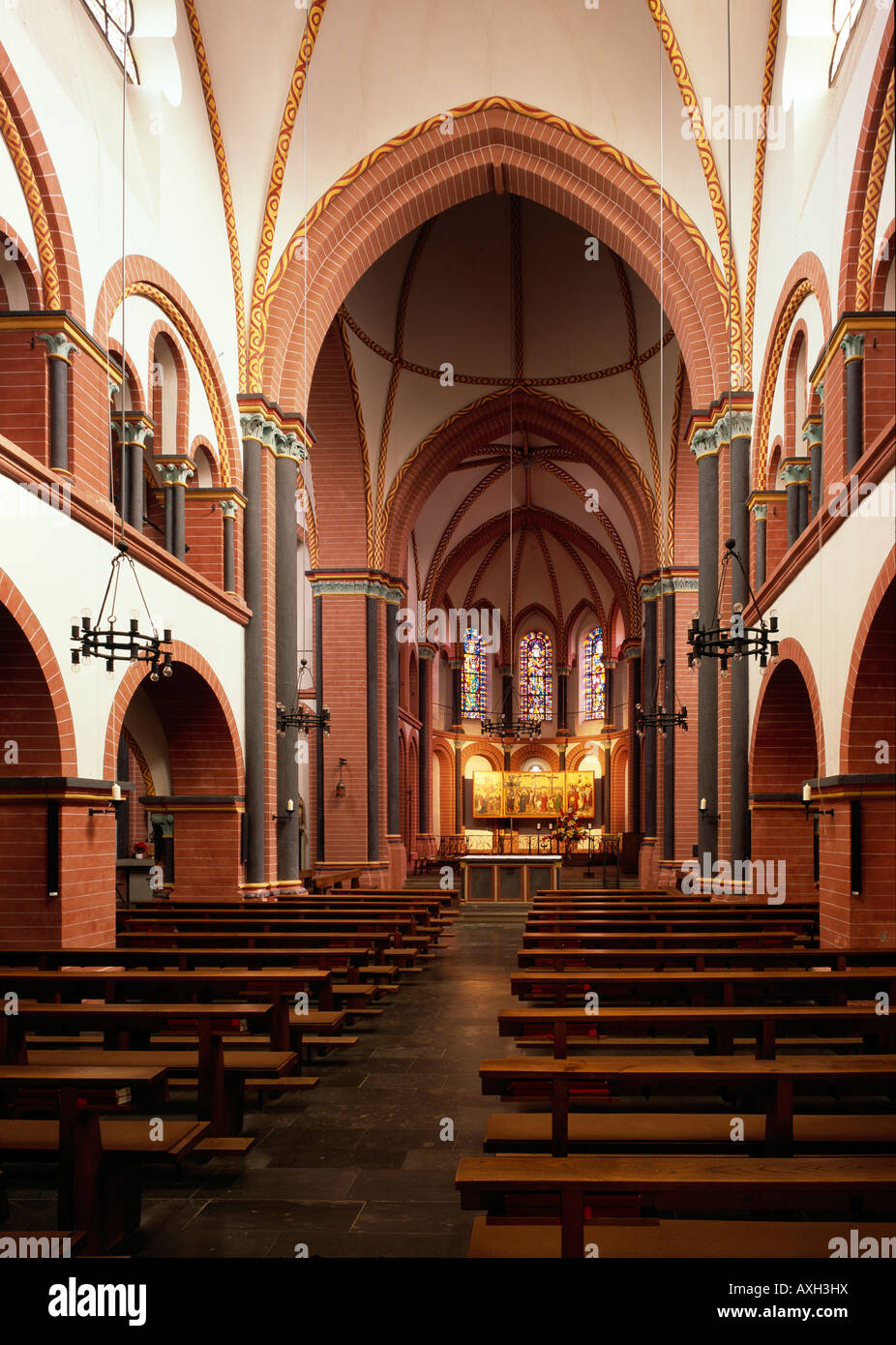 Sinzig kirche hi-res stock photography and images - Alamy