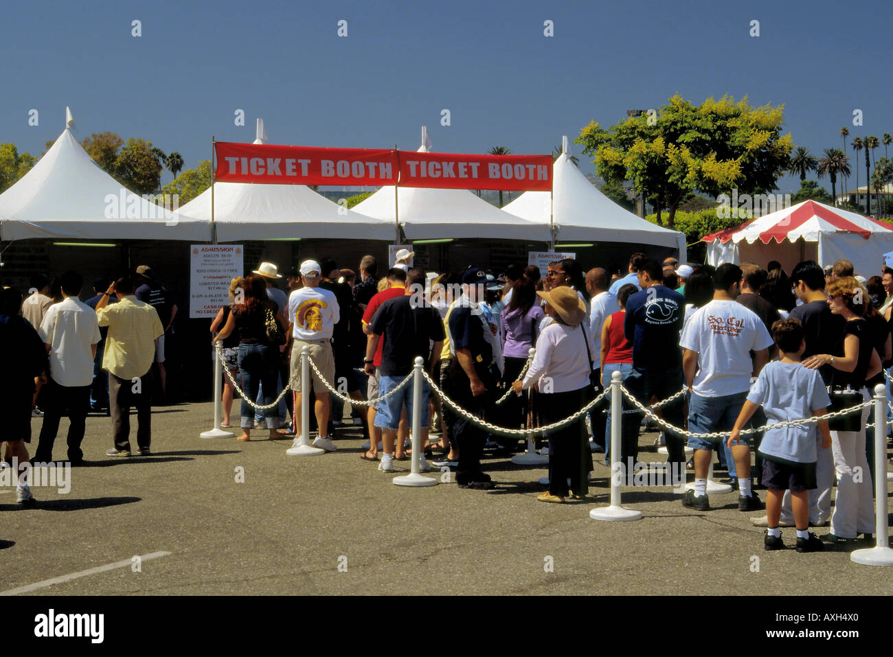 People standing in line waiting to buy tickets for event in San pedro ...