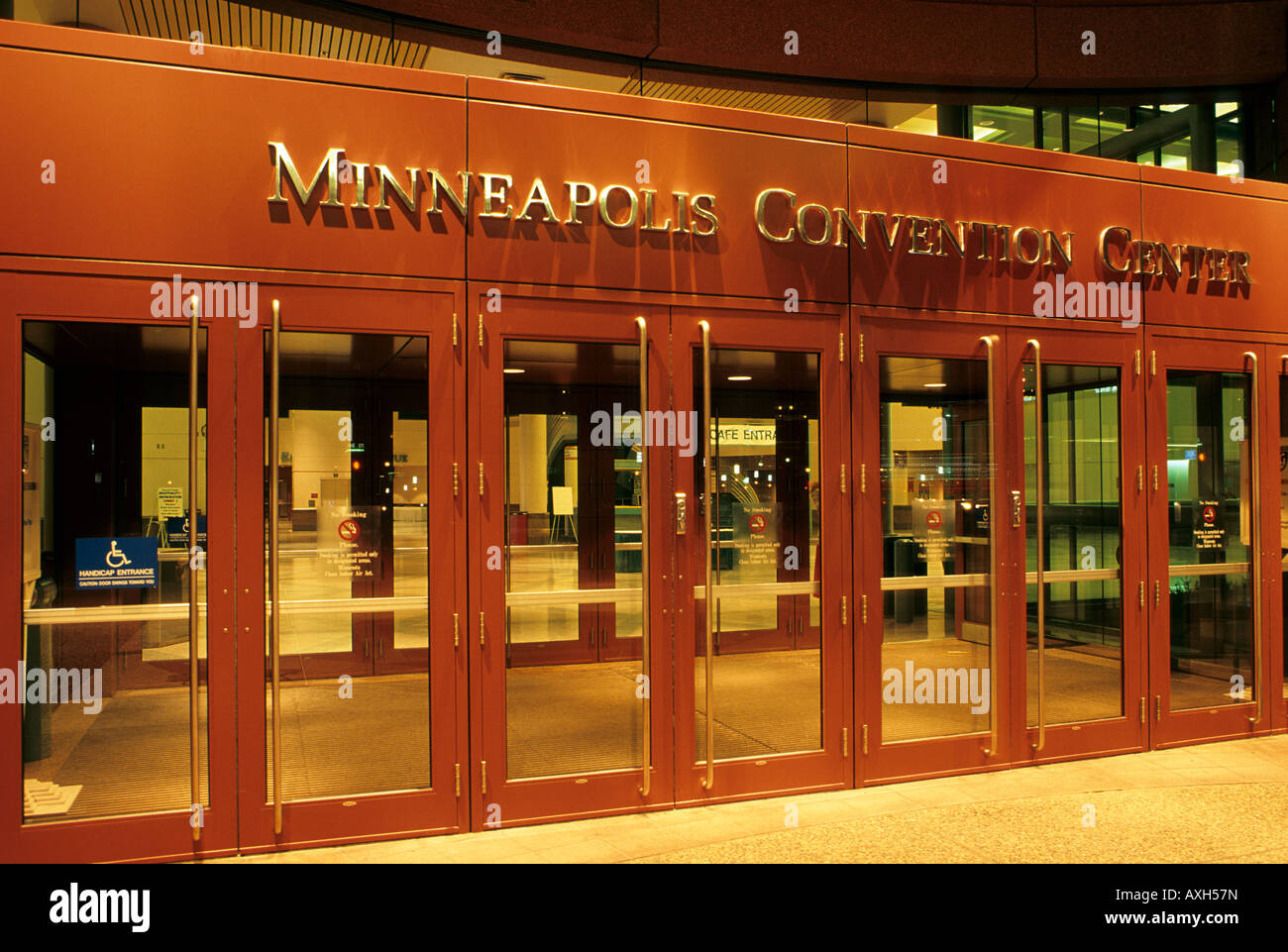 Minneapolis convention center hi-res stock photography and images - Alamy