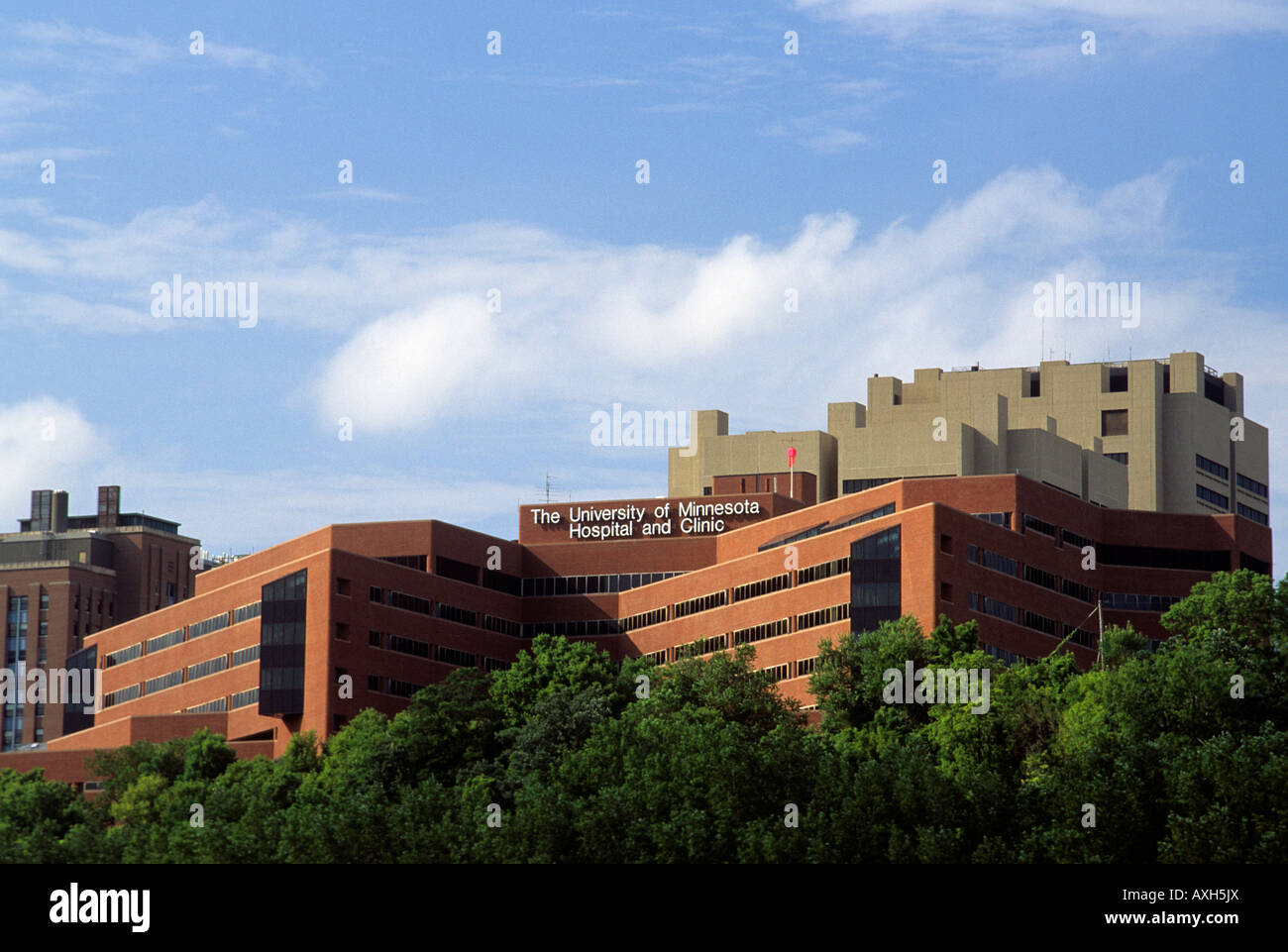 UNIVERSITY OF MINNESOTA HOSPITAL AND CLINIC ON THE BANKS OF THE ...