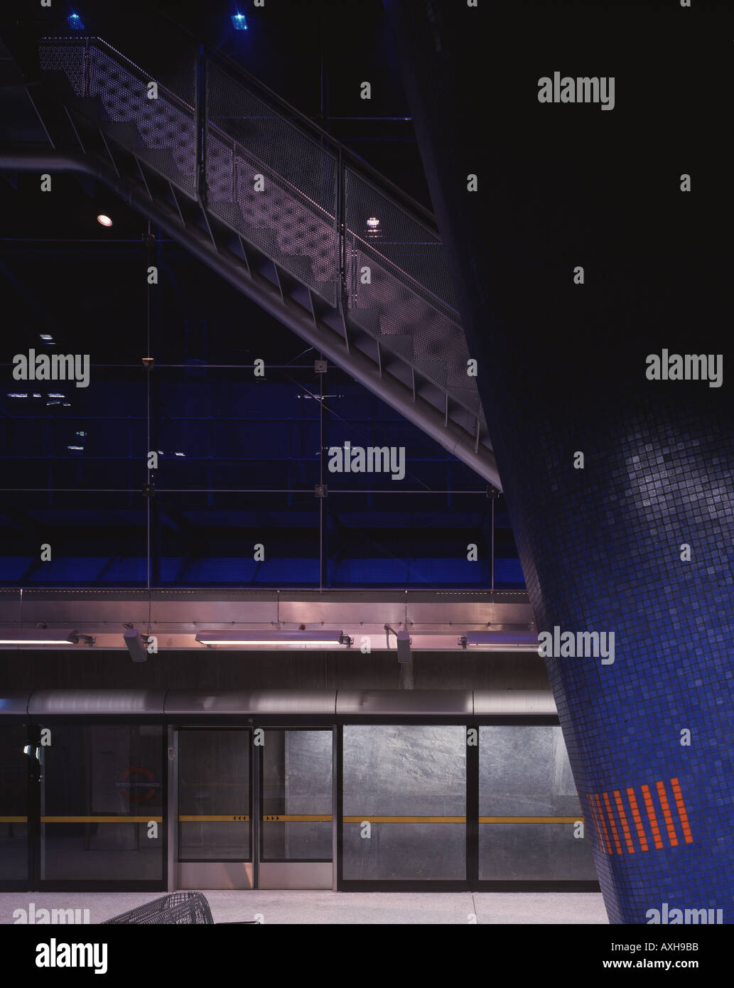 Jubilee line north greenwich hi-res stock photography and images - Alamy