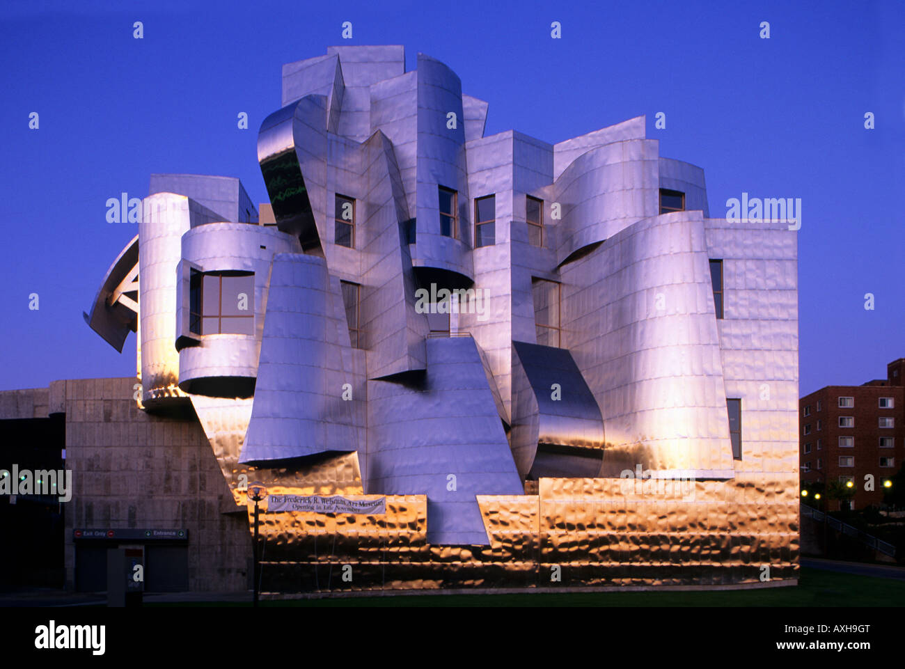Weisman Art Museum Logo
