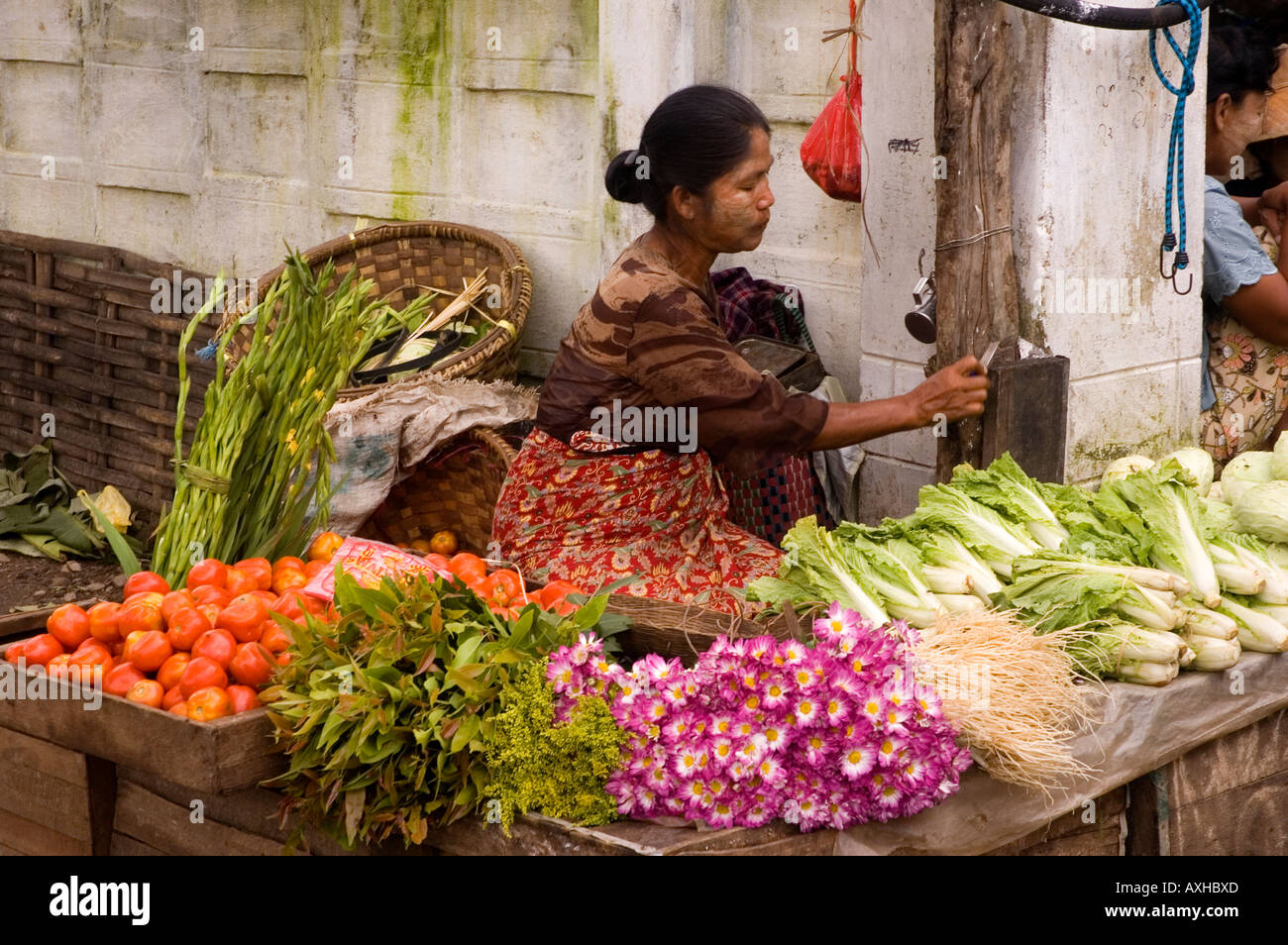 Lady selling flowers market in hi-res stock photography and images - Alamy