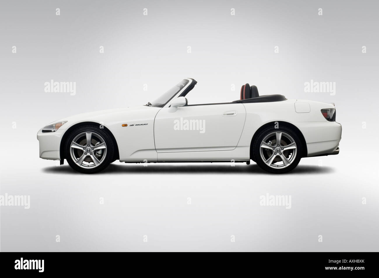 2008 Honda S2000 in White - Drivers Side Profile Stock Photo - Alamy