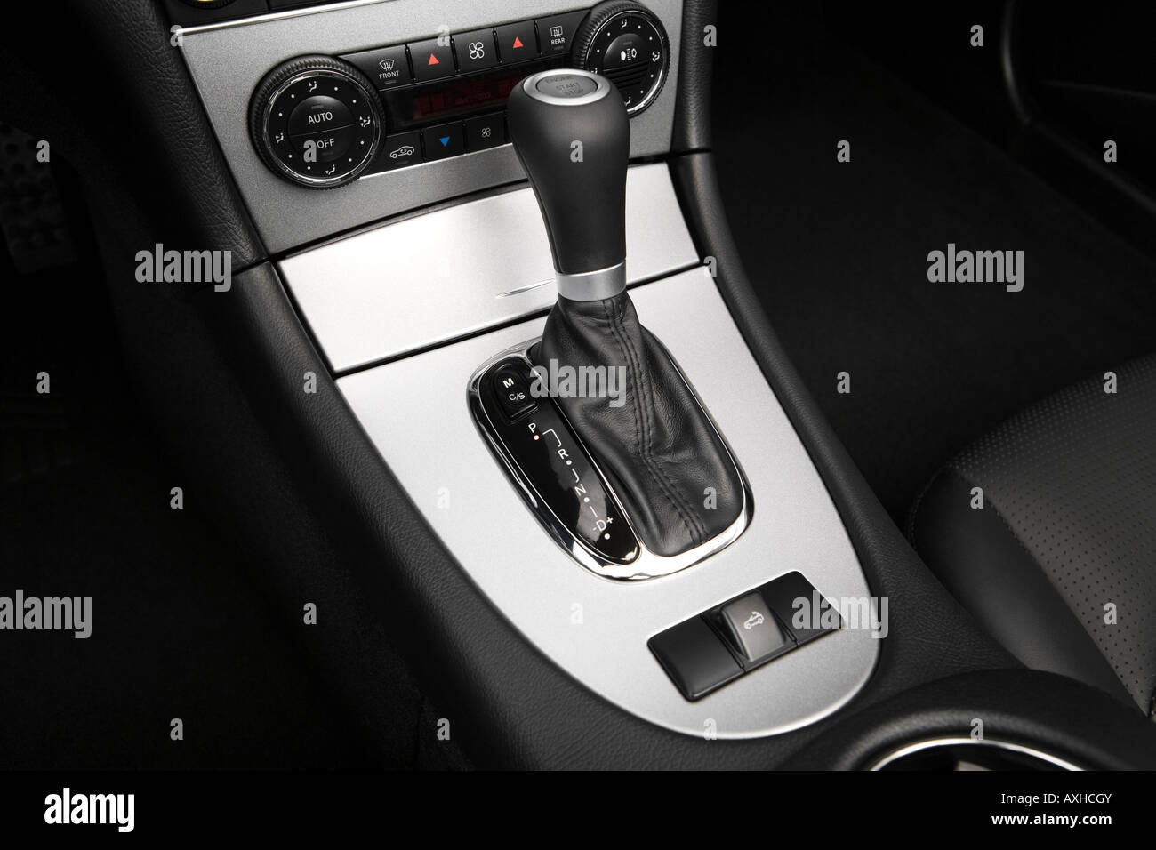 2008 Mercedes-Benz CLK-Class CLK63 AMG in Black - Gear shifter/center ...