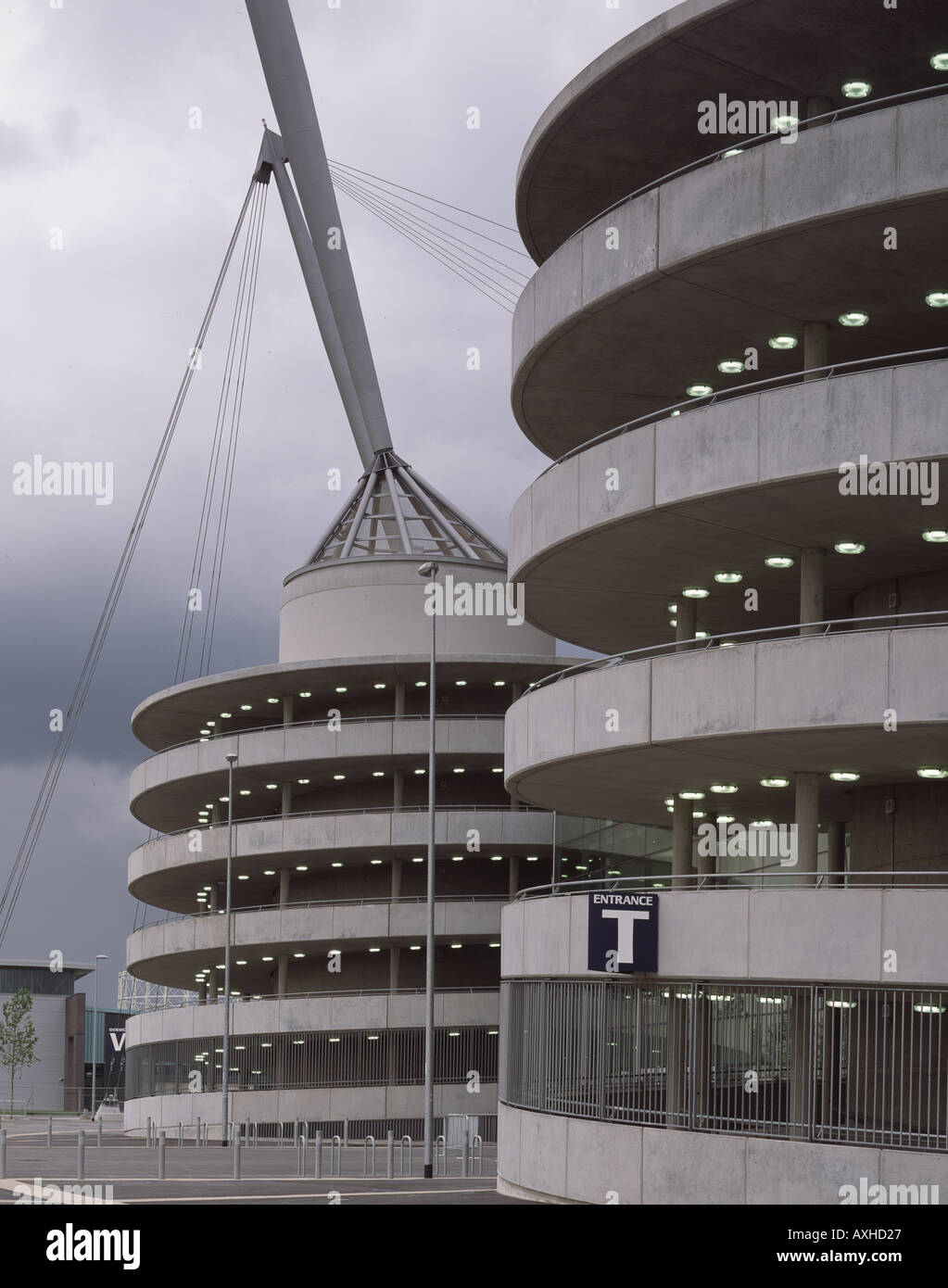 Athletics commonwealth stadium manchester hi-res stock photography and ...