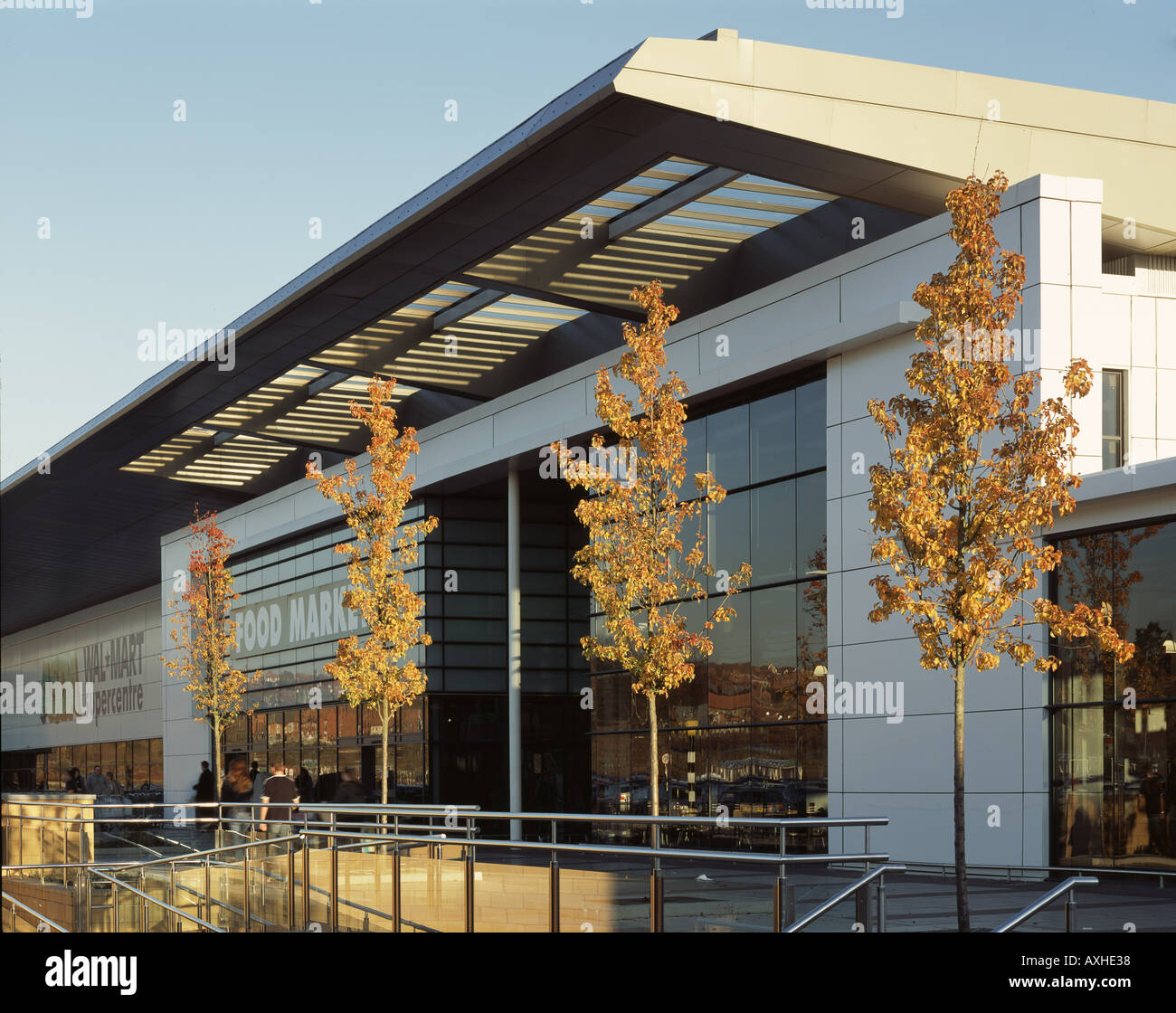 Orbital centre hi-res stock photography and images - Alamy