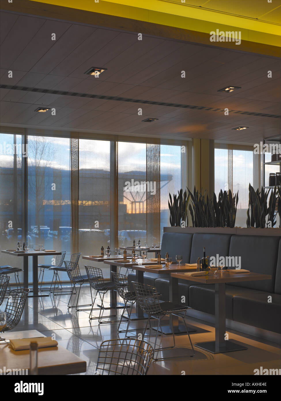 Radisson airport hotel hi-res stock photography and images - Alamy