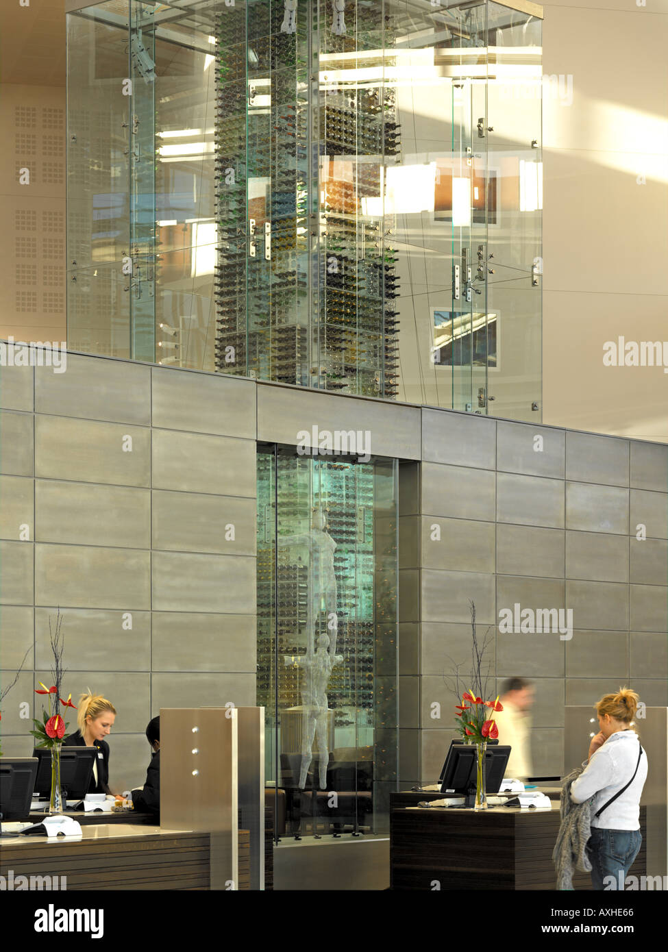 Radisson sas hotel inside hi-res stock photography and images - Alamy