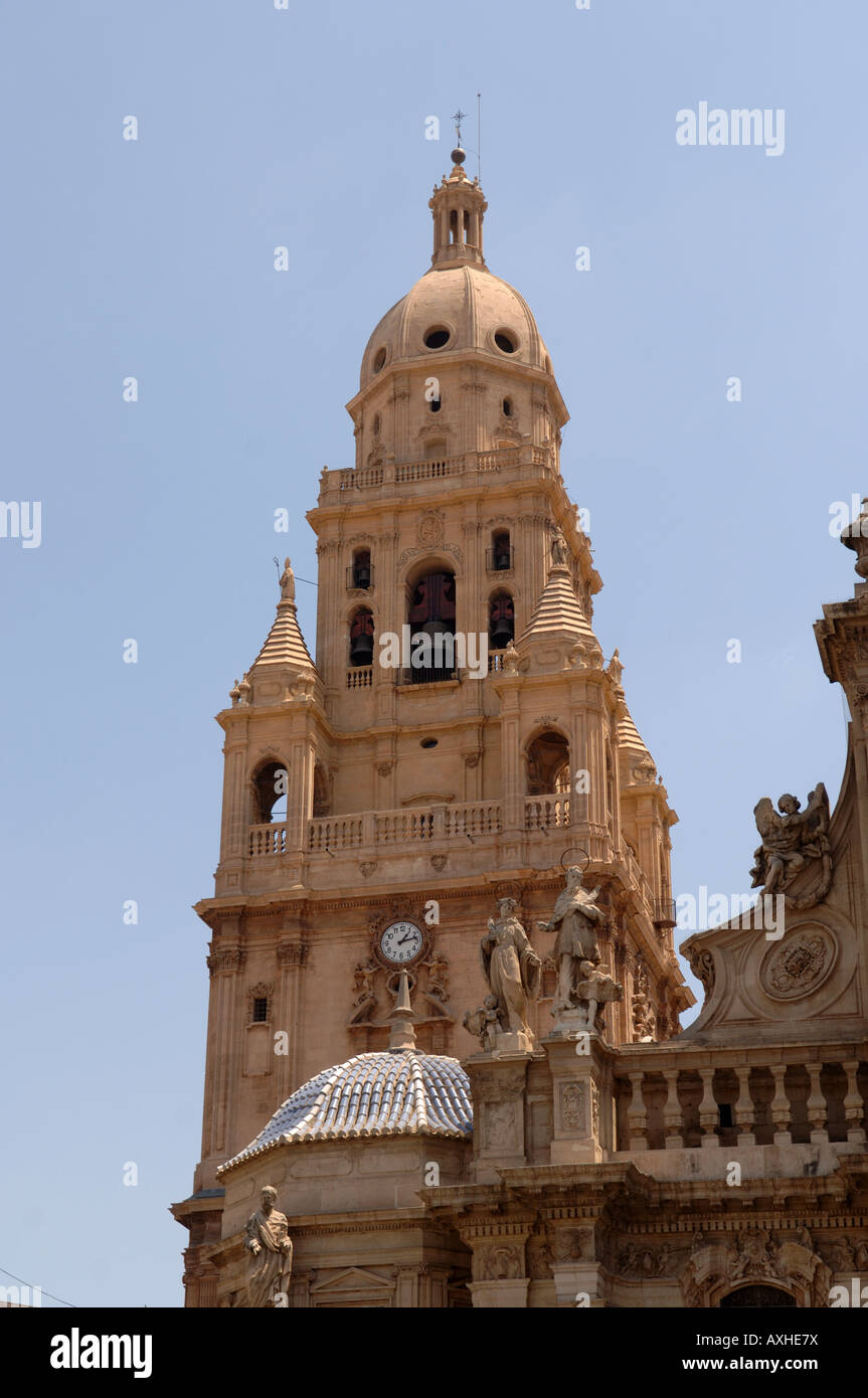 Square cathedral square hi-res stock photography and images - Alamy