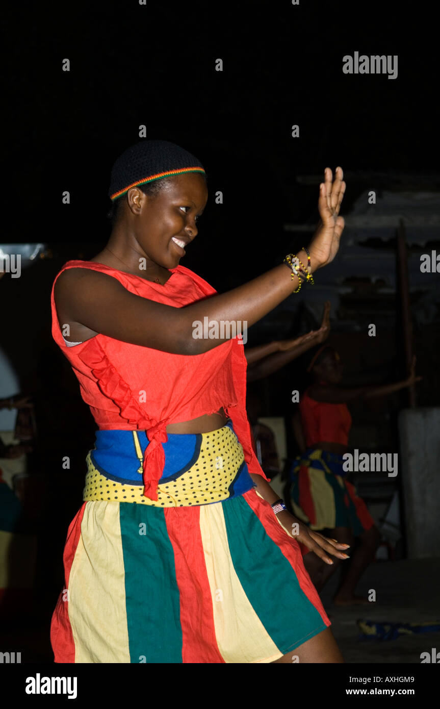 Tanzania Dar es Salaam traditional dancers at Nyumba ya Sanaa Stock ...