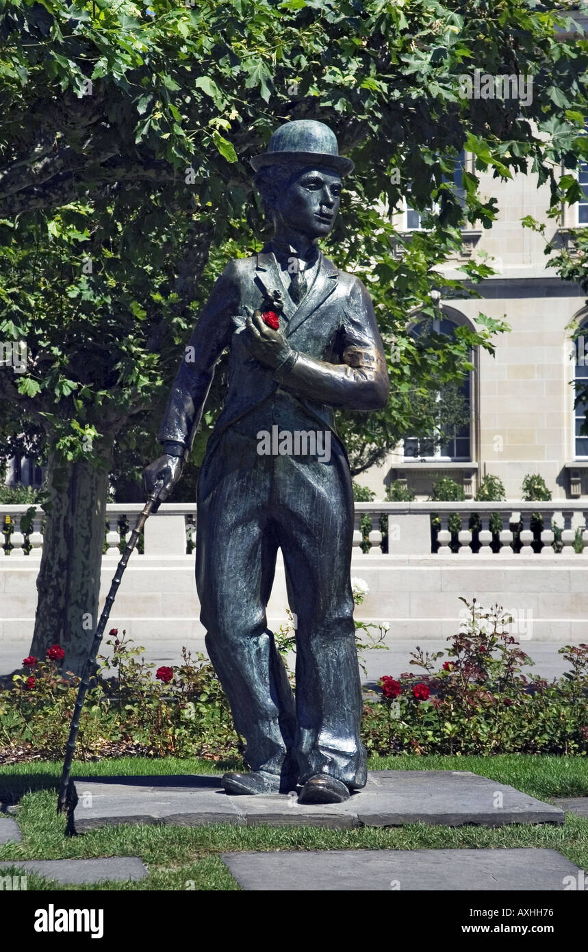 Charlie Chaplin statue in Vevey Stock Photo - Alamy