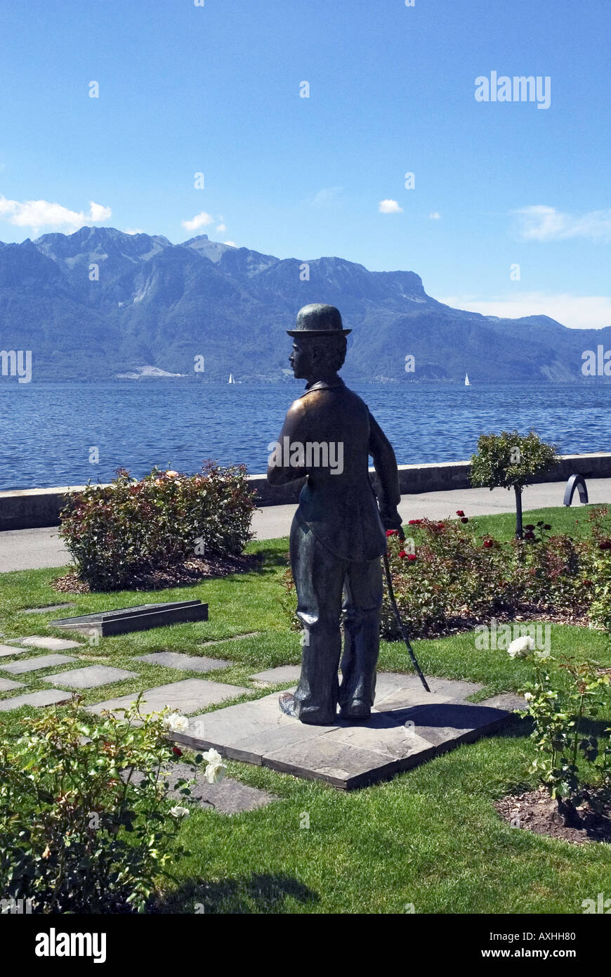 Charlie Chaplin statue in Vevey Stock Photo - Alamy