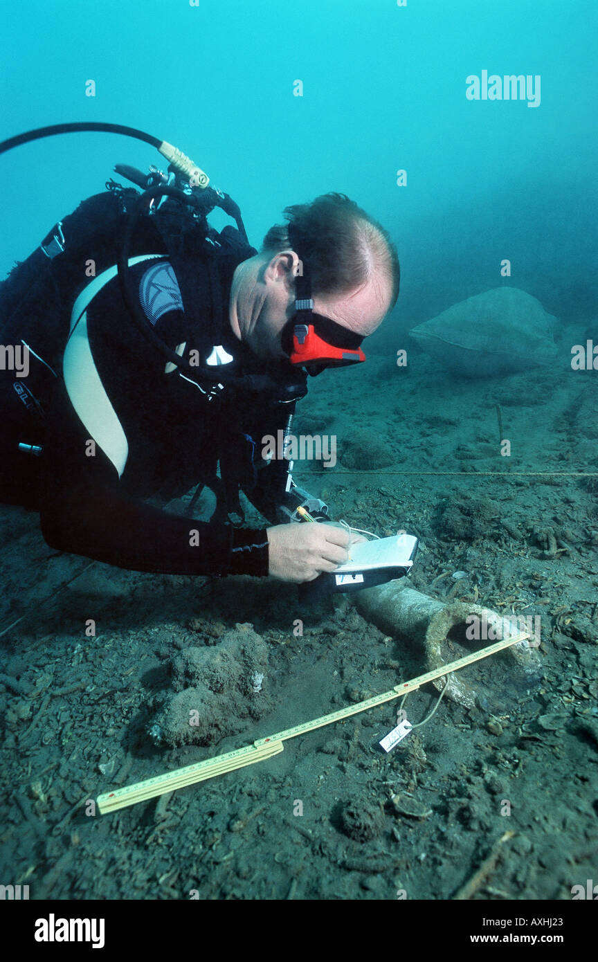 Underwater archaeologist hi-res stock photography and images - Alamy