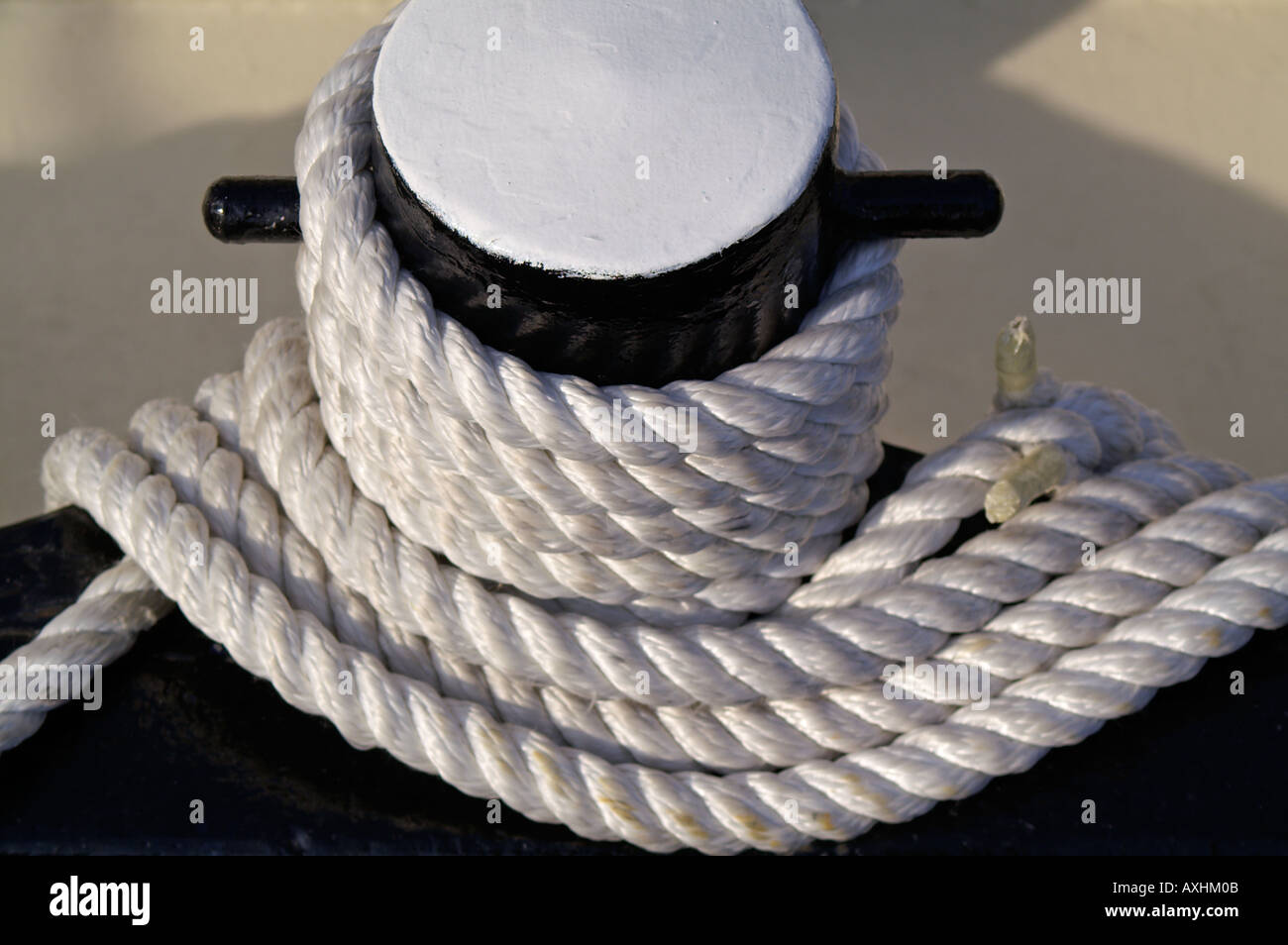 Loops Rope High Resolution Stock Photography and Images - Alamy