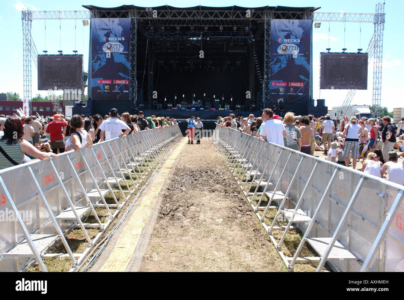 the security ditch media pit press ditch in front of the stage at ...