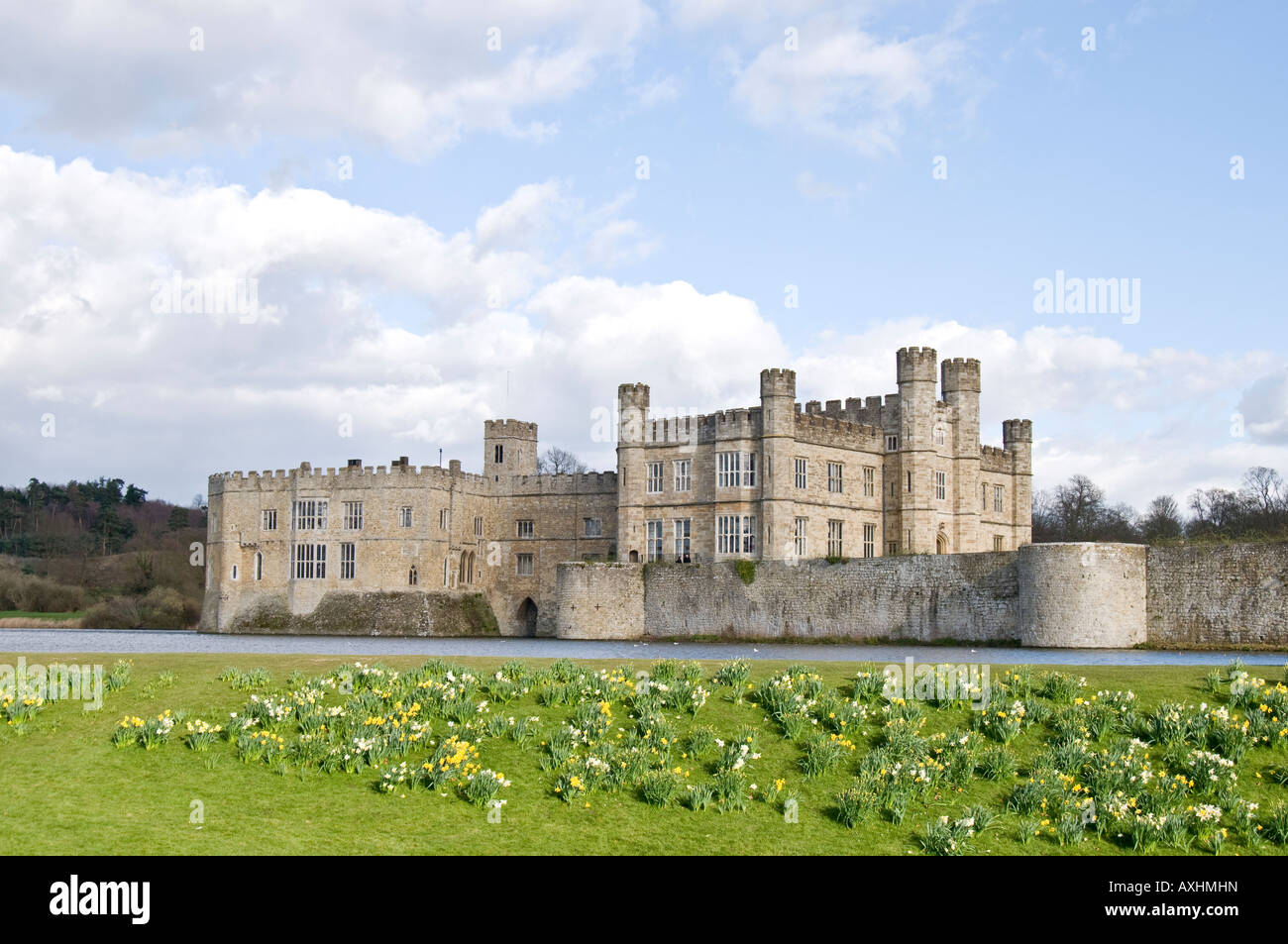 Uk Flower Leeds Castle Not Rose High Resolution Stock Photography and ...