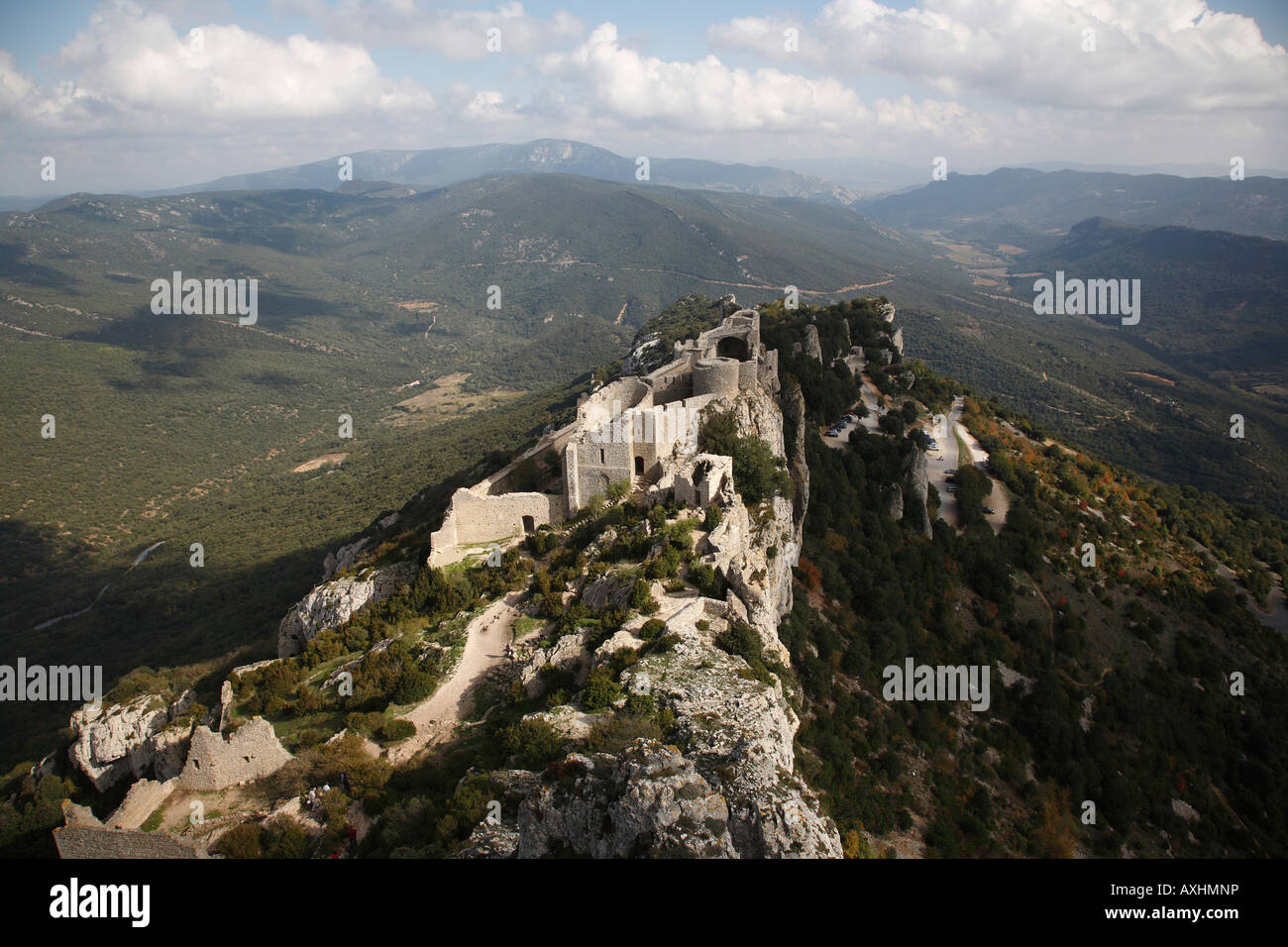 Peyrepertuse (Duilhac-sous-Peyrepertuse), ehemalige Katharerburg, Blick ...