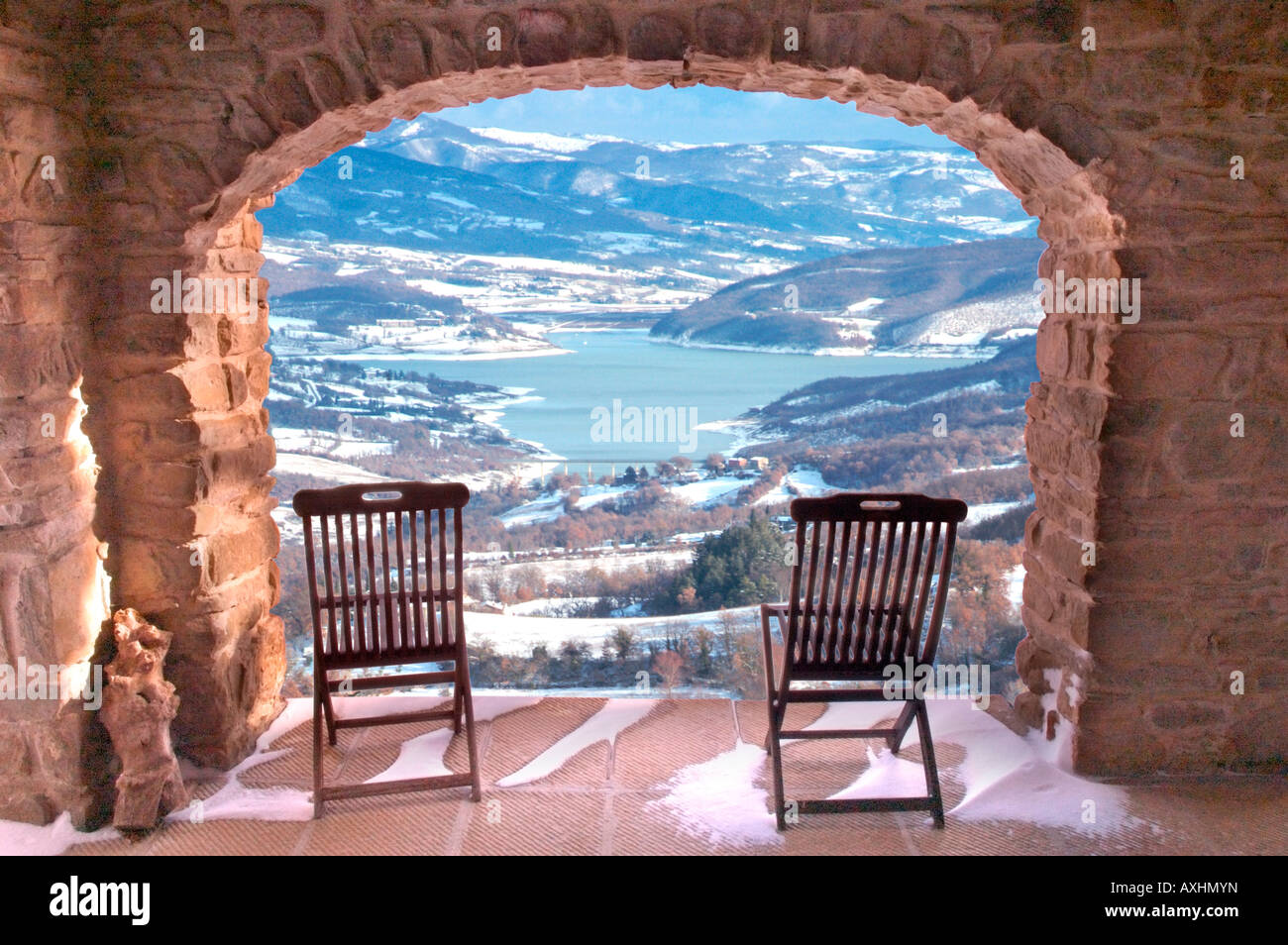 Tuscan Terrace In Snow Stock Photo - Alamy