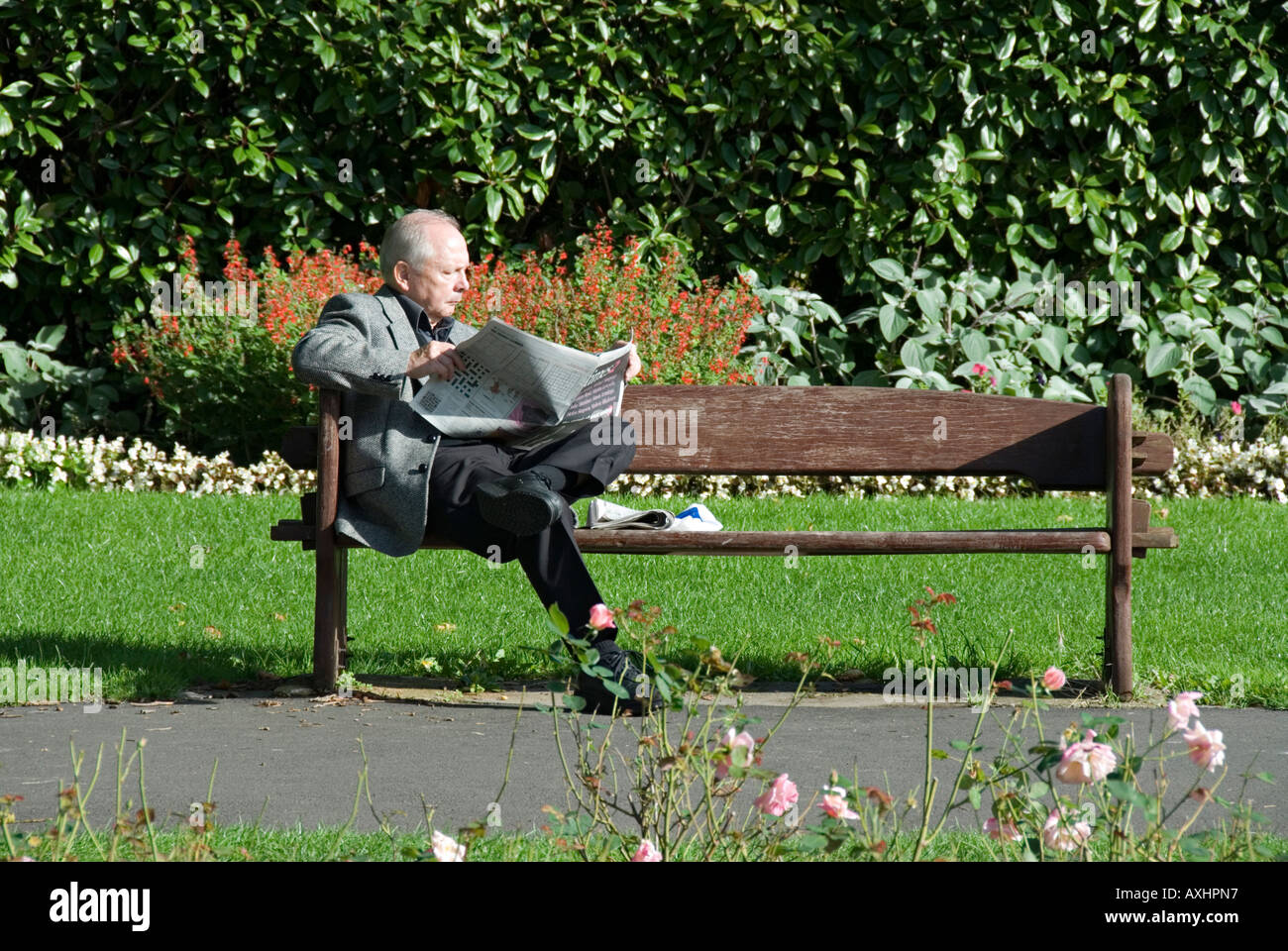 Free metro paper hi-res stock photography and images - Alamy