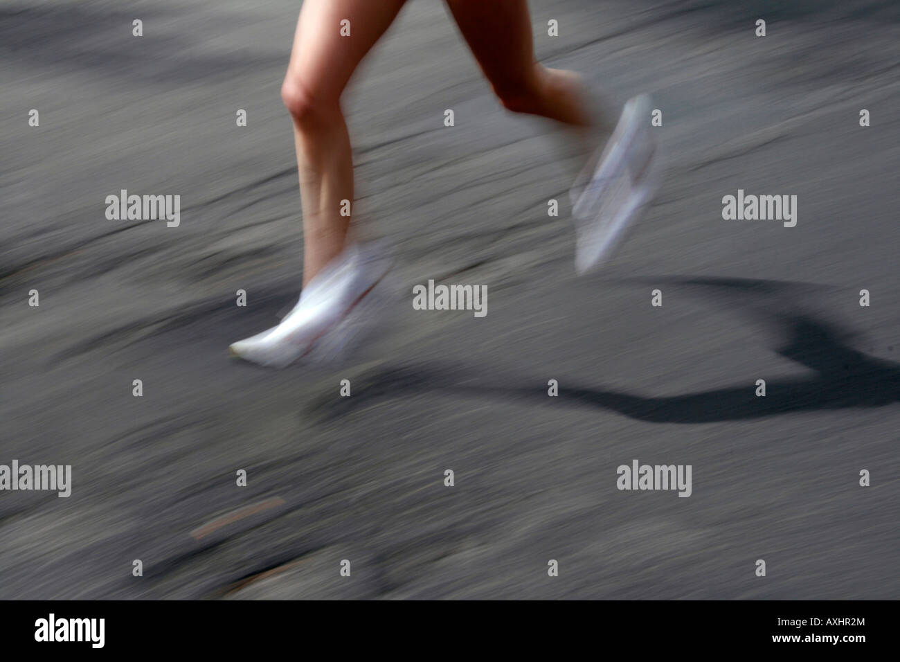 runner in road race Stock Photo - Alamy