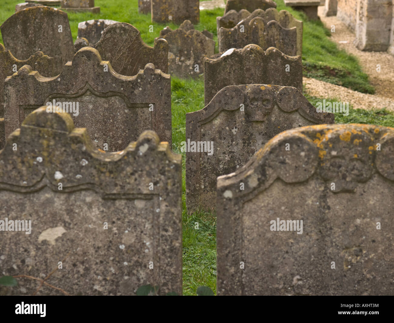 Victorian tombstones hi-res stock photography and images - Alamy